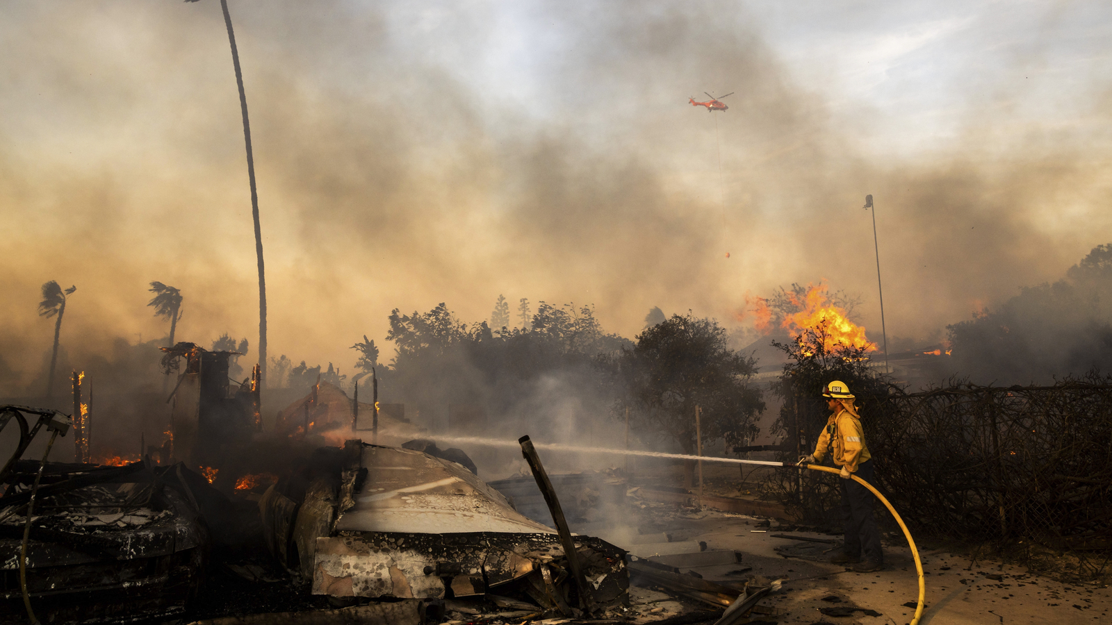 Mountain Fire destroys more than 200 structures; firefighters hold ...
