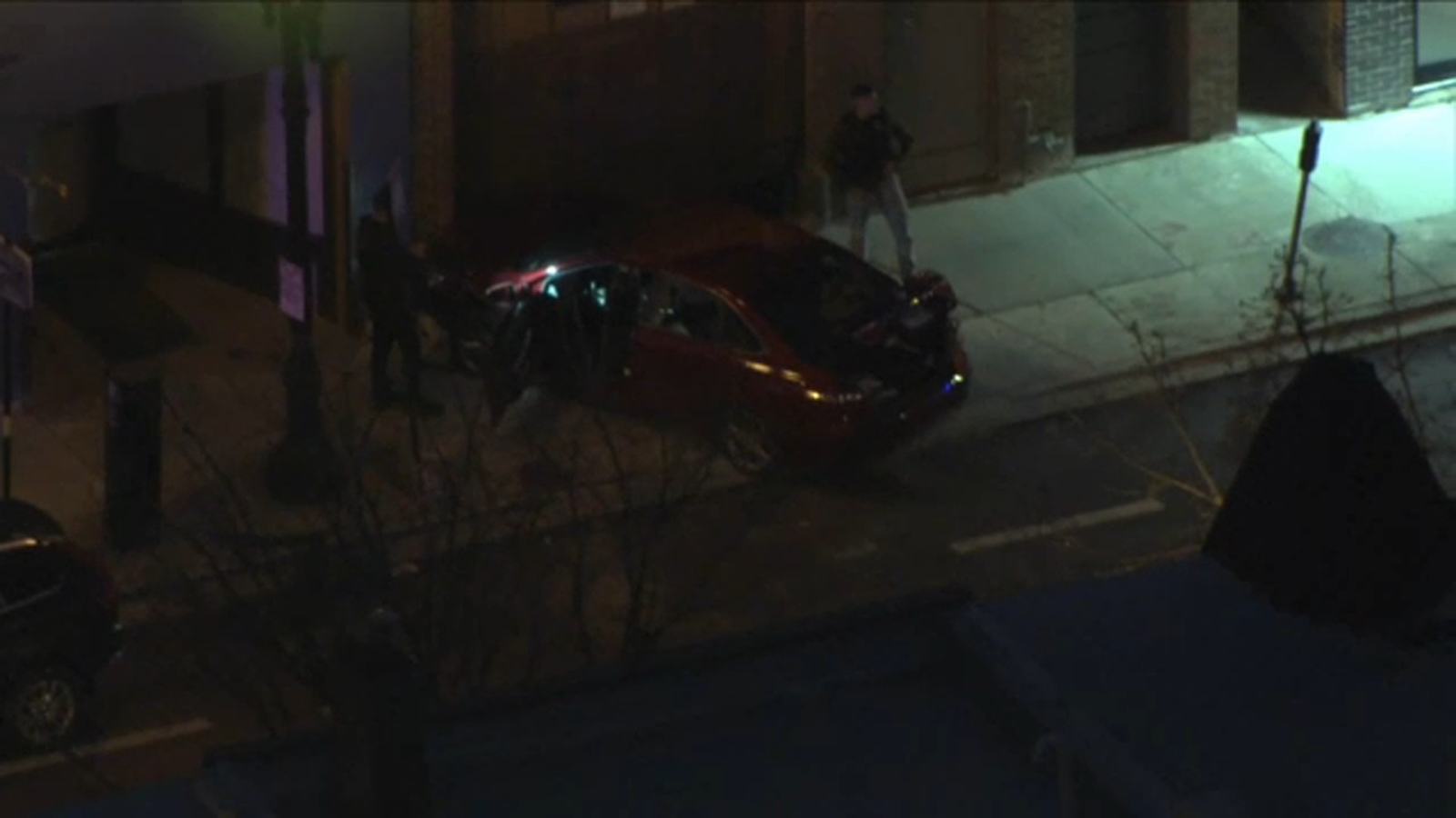 Chicago shooting: 19-year-old man critically wounded in Near West Side ...