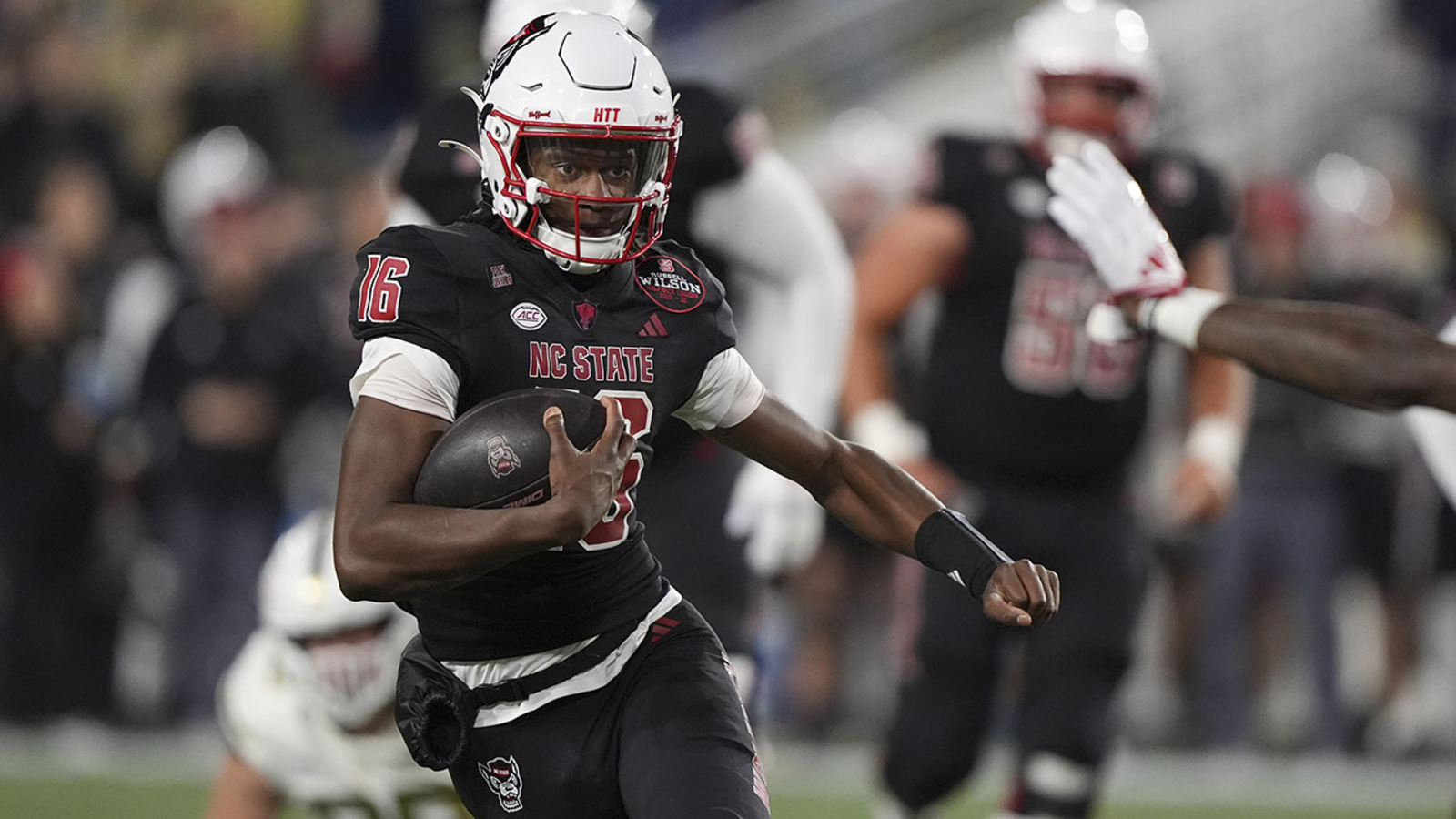 Philo delivers go-ahead TD run with 22 seconds remaining to lift ...