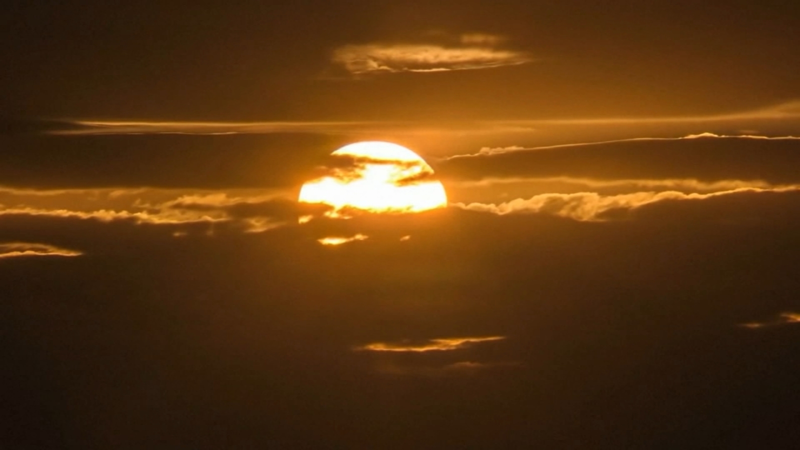 How to cope with seasonal depression during the fall and winter months ...