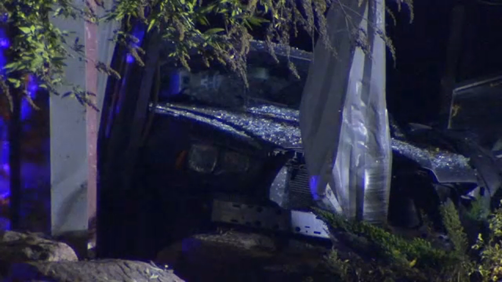 Car crashes into building at Fresno State, police searching for driver - ABC30 Fresno