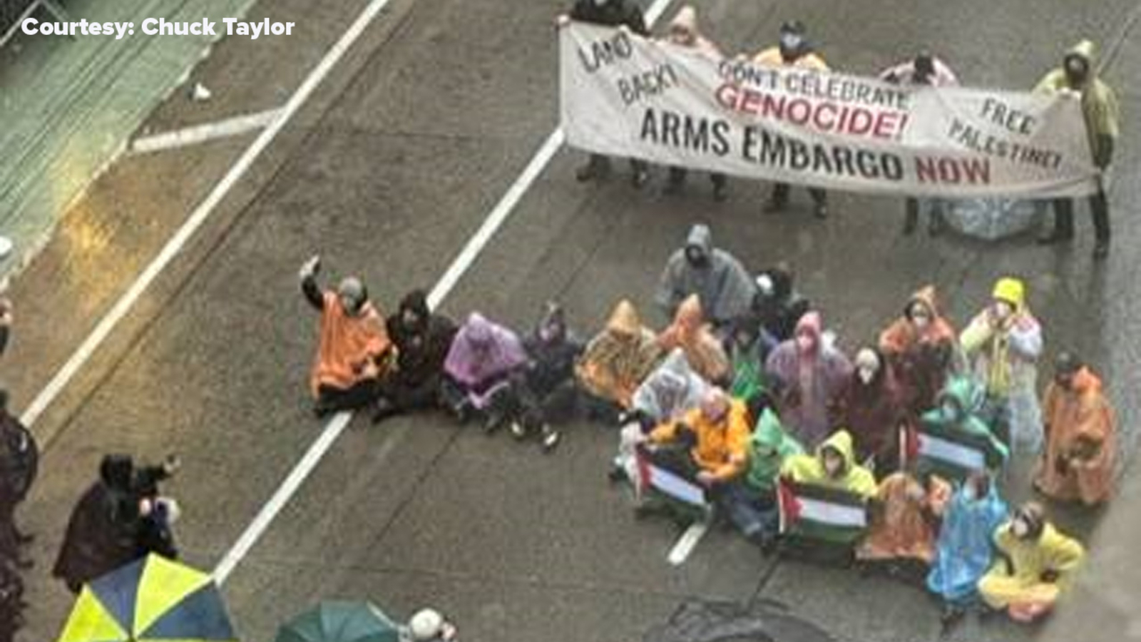 25 pro-Palestinian protesters arrested by NYPD after briefly stopping ...
