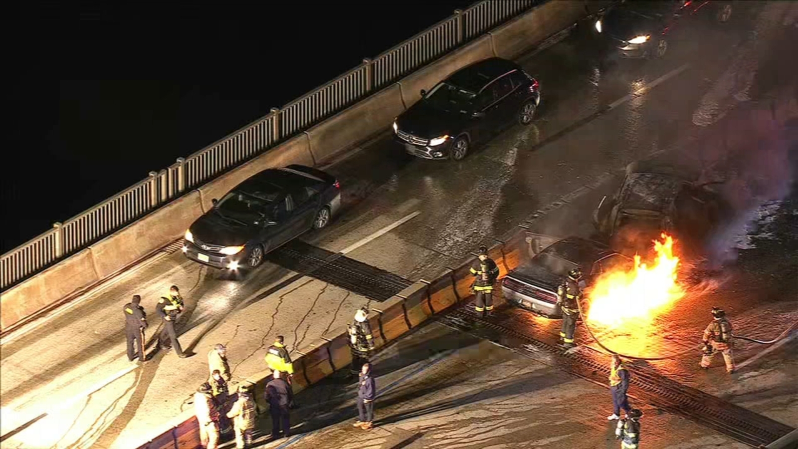 2 crashes on Commodore Barry Bridge leave several people injured - 6abc ...
