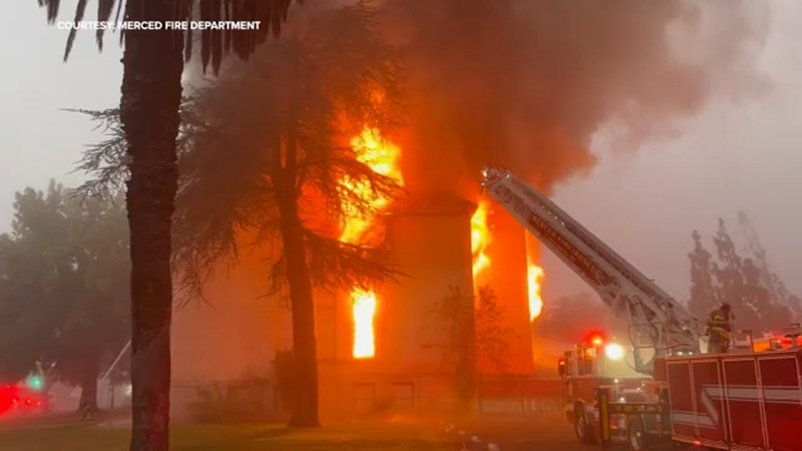 Historic building goes up in flames in Merced - ABC30 Fresno