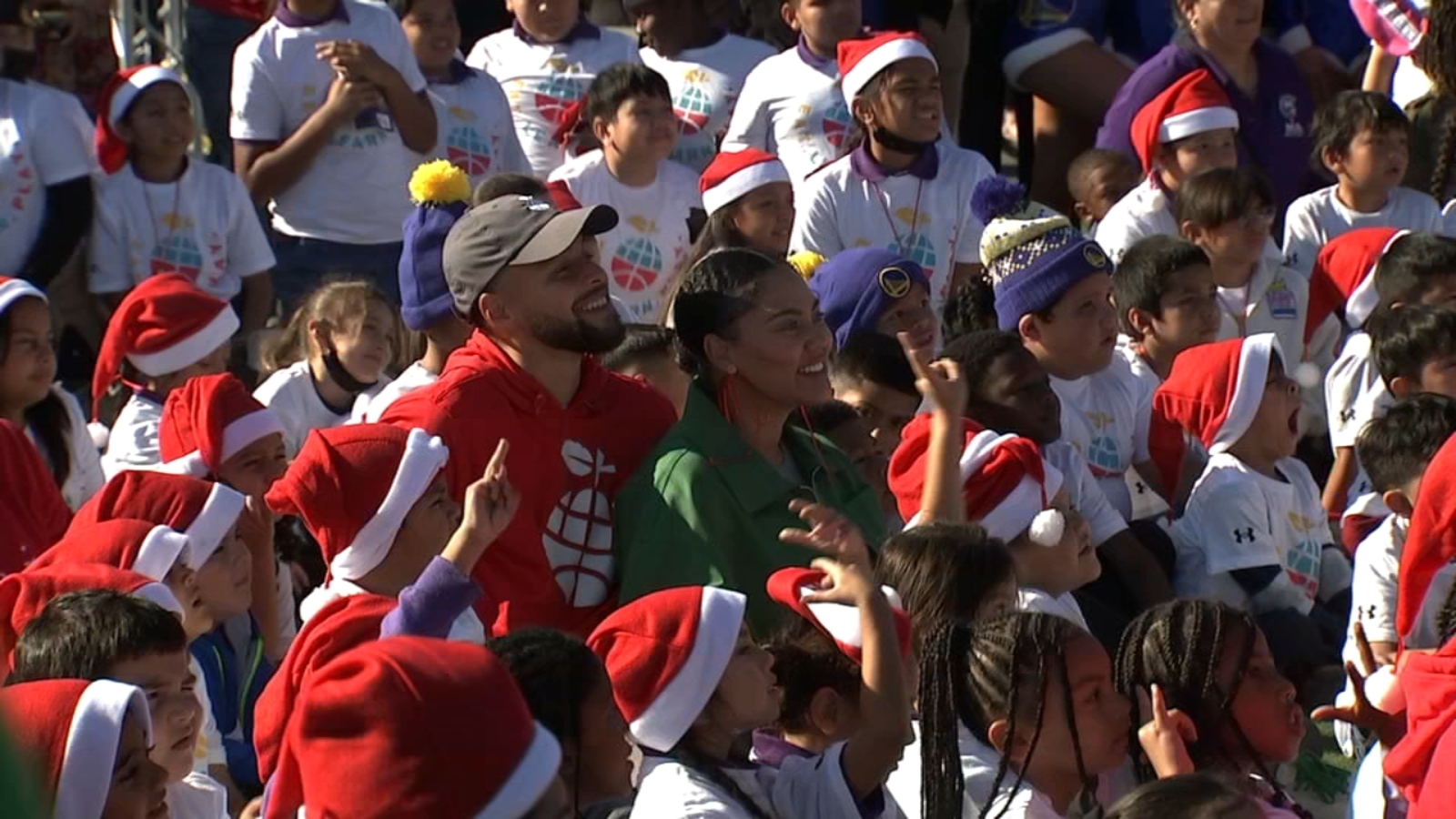 Christmas with the Currys: 12th annual Oakland holiday event showcases ...