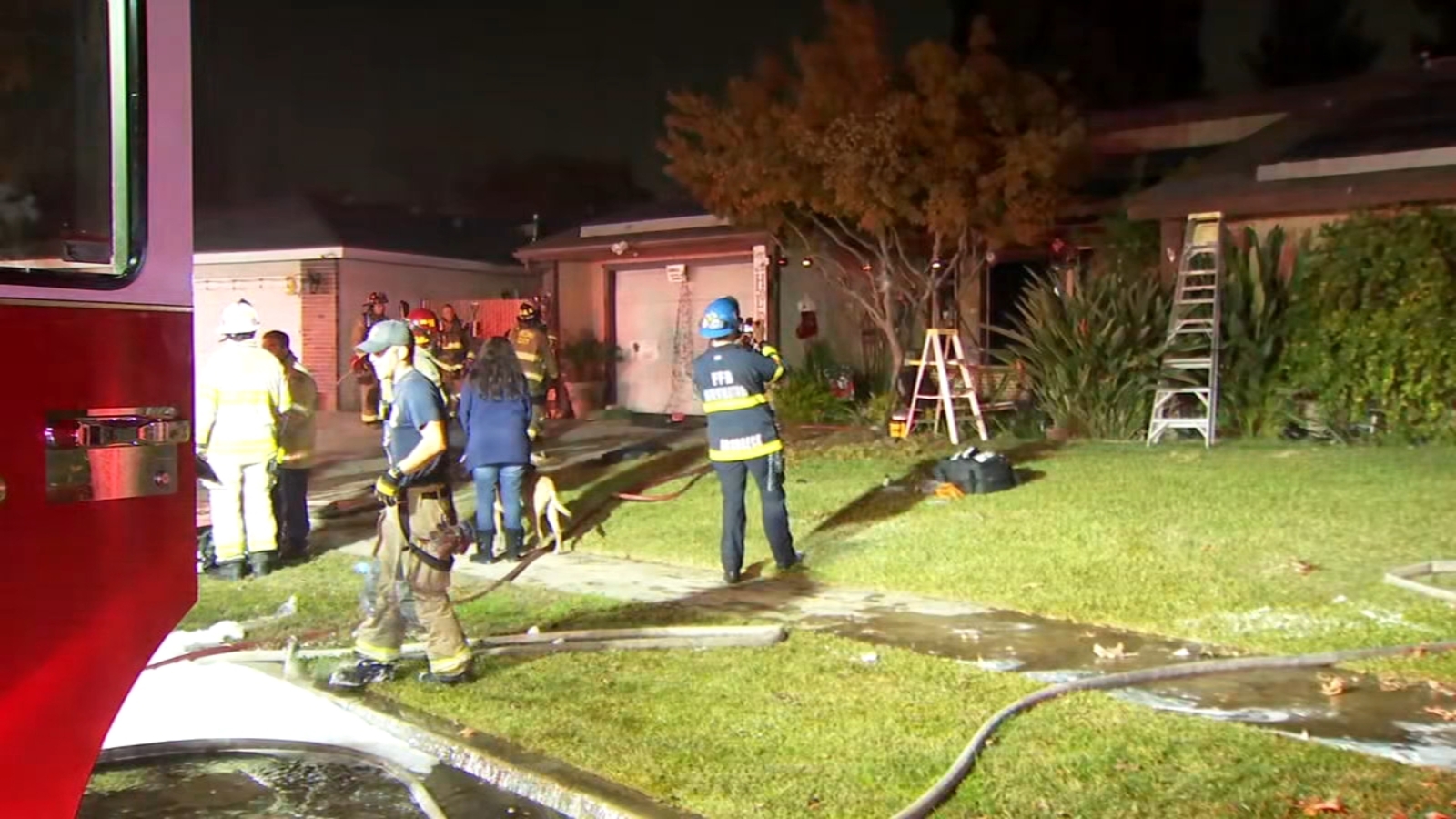 Neighbors pull woman to safety after house catches fire in northwest Fresno - ABC30 Fresno