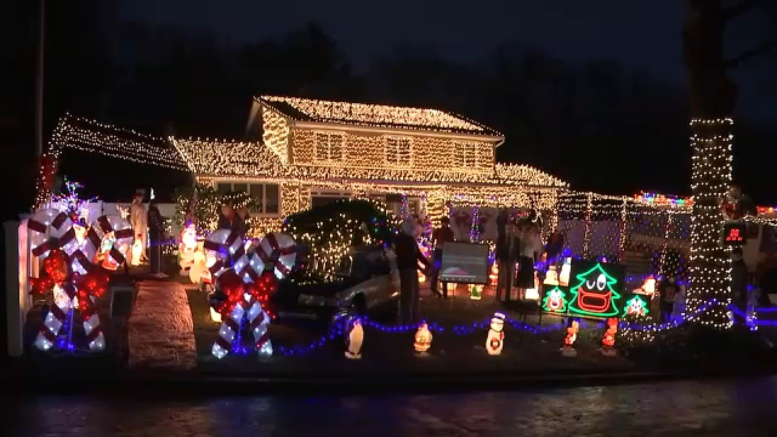 Long Island homeowner transforms home into impressive 'Christmas ...
