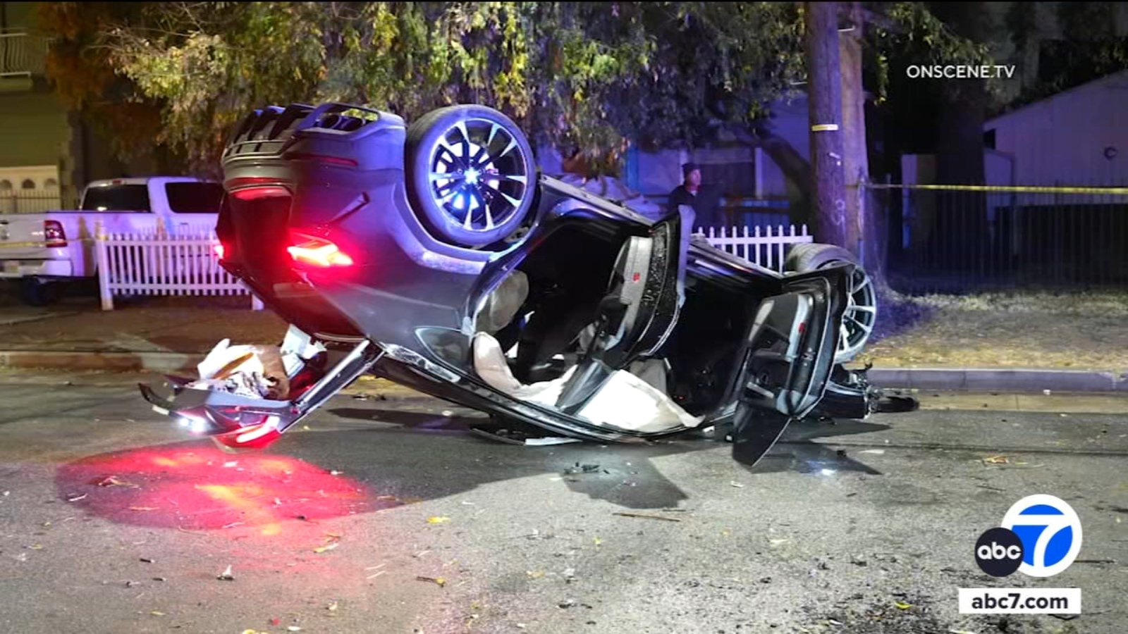 Conductor de Lamborghini se estrella en Tarzana tras huir de CHP, es ...
