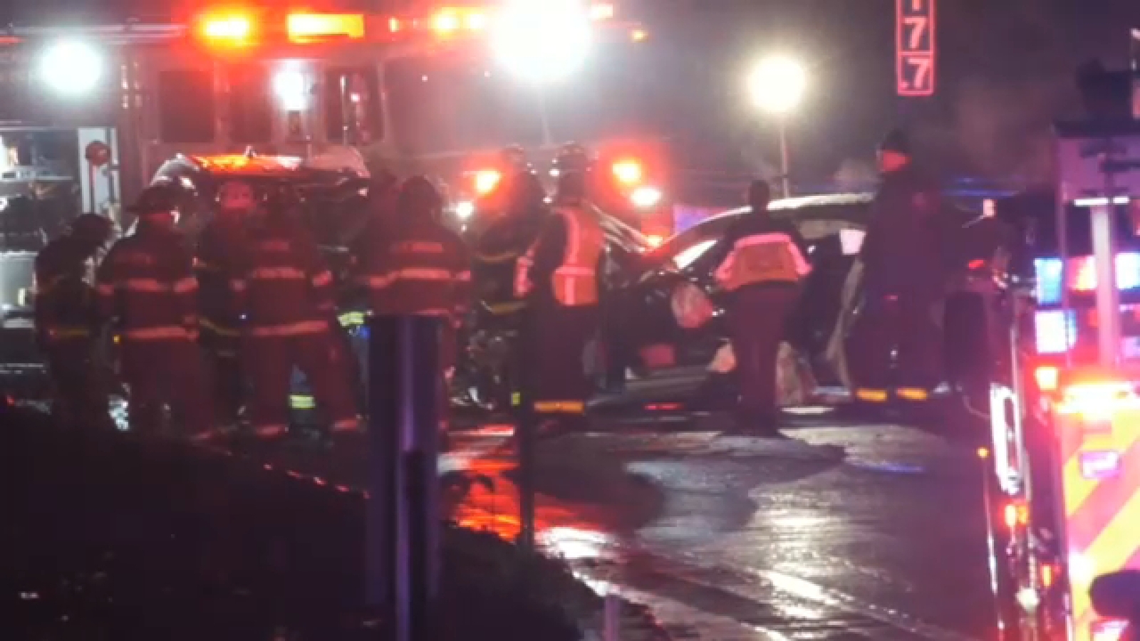 6 people injured, including elderly woman, in apparent wrong-way crash ...