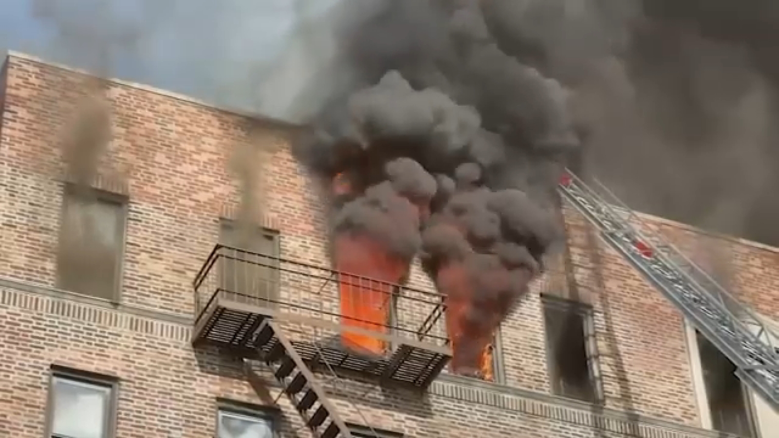 Queens fire: Sunnyside tenants put pressure on landlord to move back in building one year after ...
