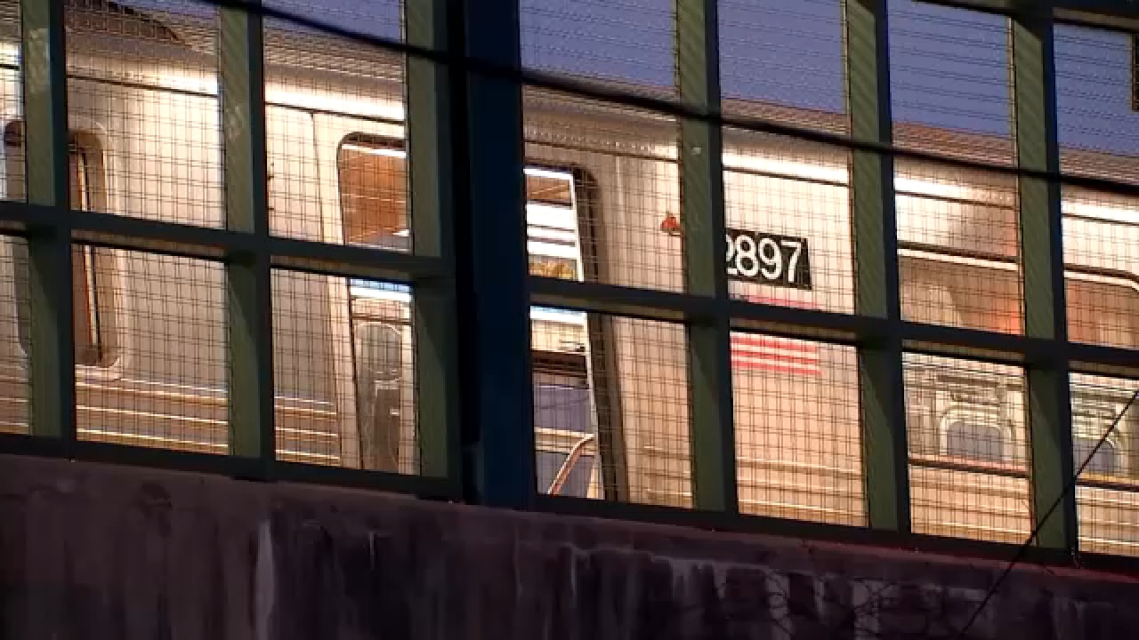 NYC Crime: 2 shot on elevated subway platform Sheepshead Bay, Brooklyn ...