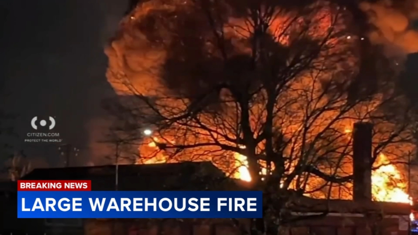 Brighton Park fire in Chicago today: Large fire causes collapse ...