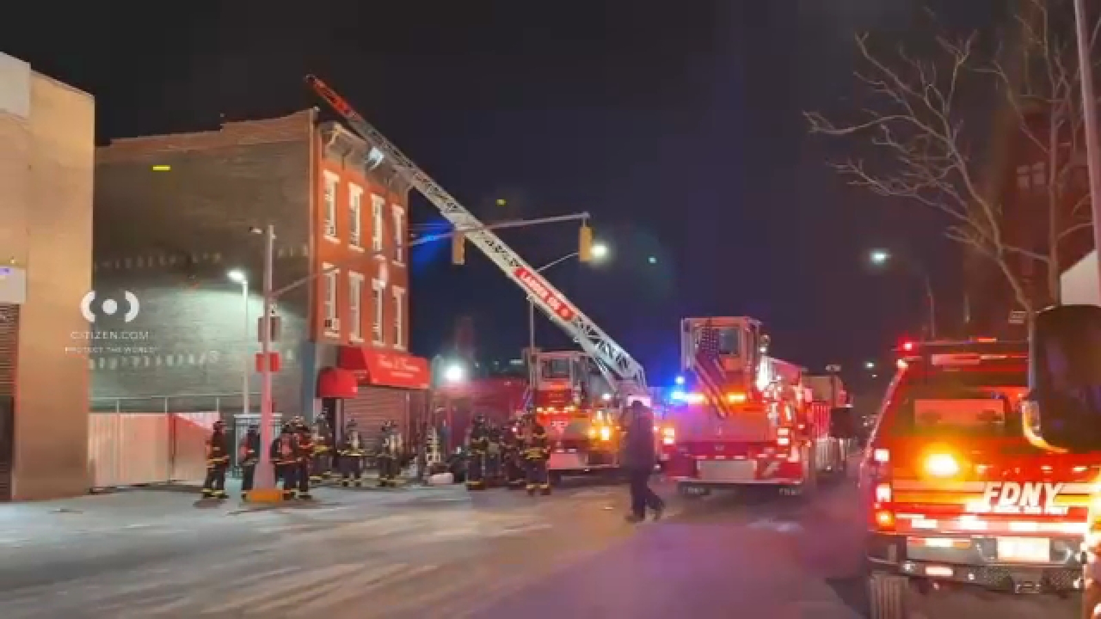 Brooklyn fire: 1 person hurt in apartment building blaze in Greenpoint ...