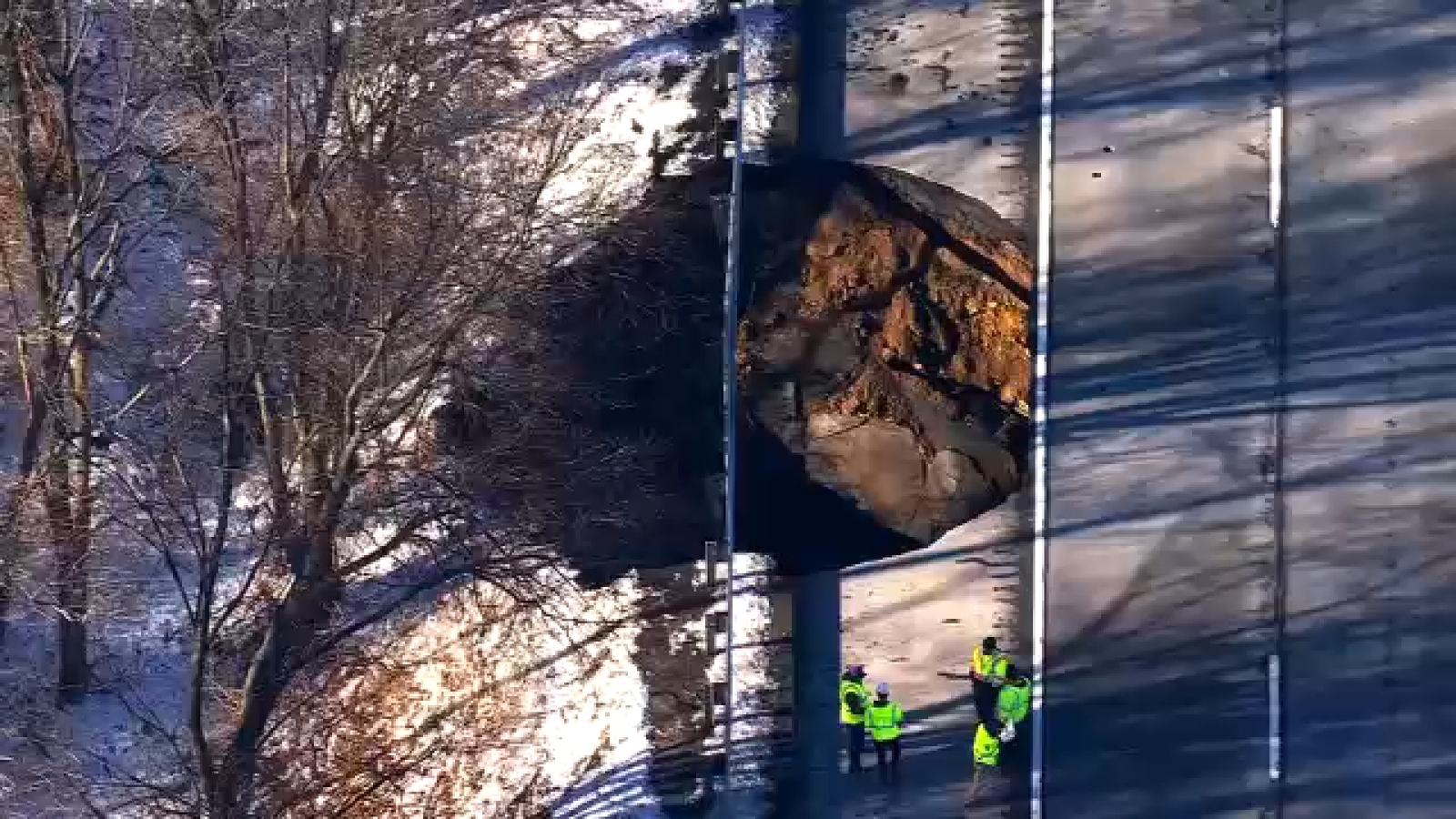 NJ traffic: Lanes of EB I-80 closed after sinkhole opens up on highway ...