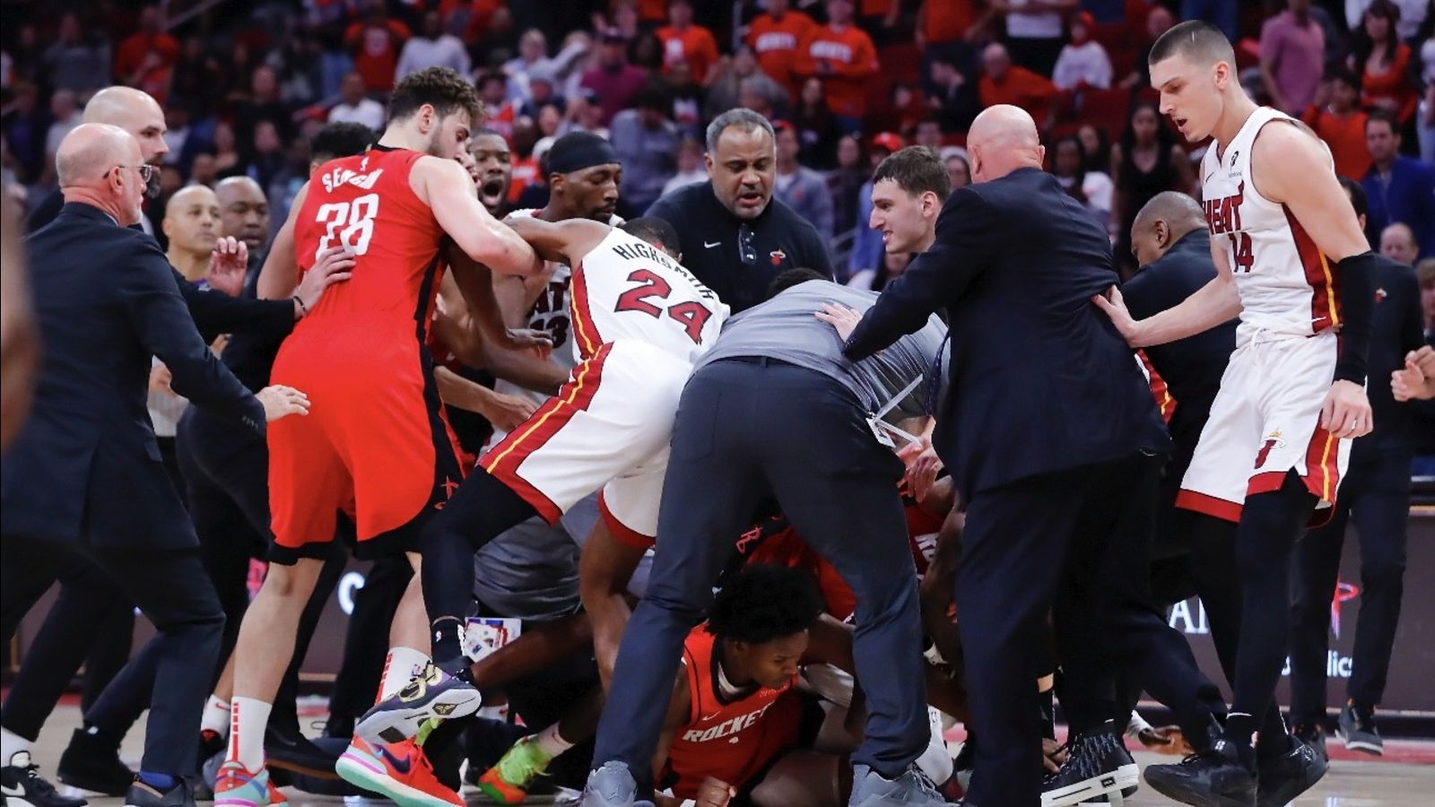 On-court altercation between Rockets forward Amen Thompson and guard ...