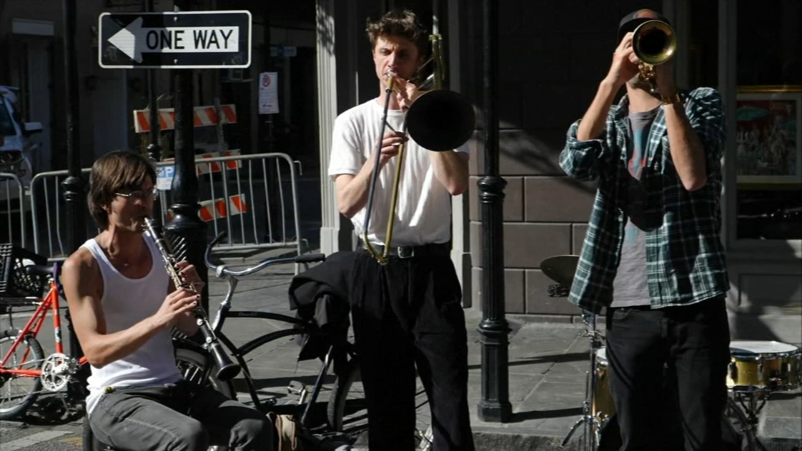 Music brings New Orleans' French Quarter back to life after deadly New ...