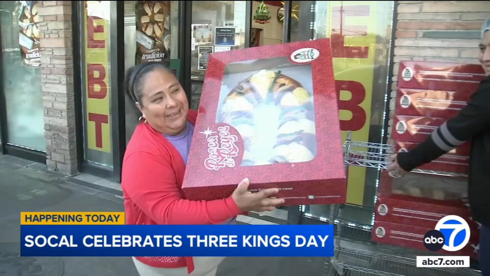 Three Kings Day in SoCal: Families rush to buy 'Rosca' for Día de Los ...