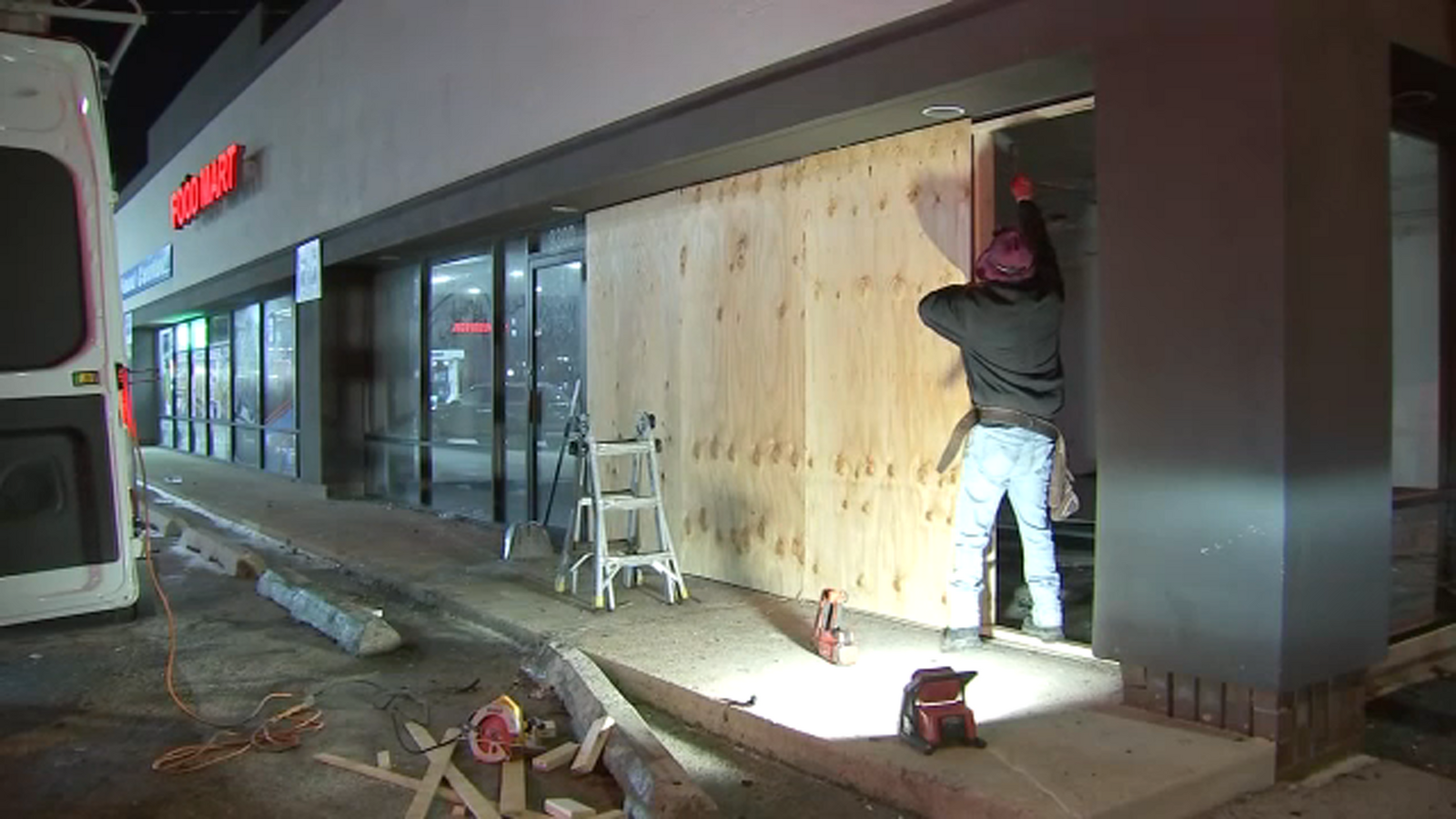 Oak Lawn crash: Car striked Marathon Gas Station at Cicero and ...