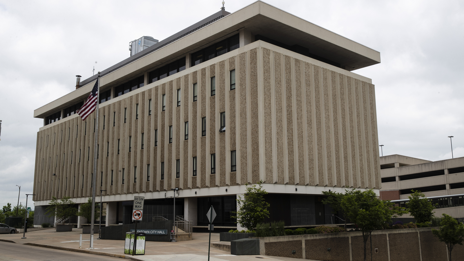 Item resembling noose found on employee's desk in Allentown City Hall ...