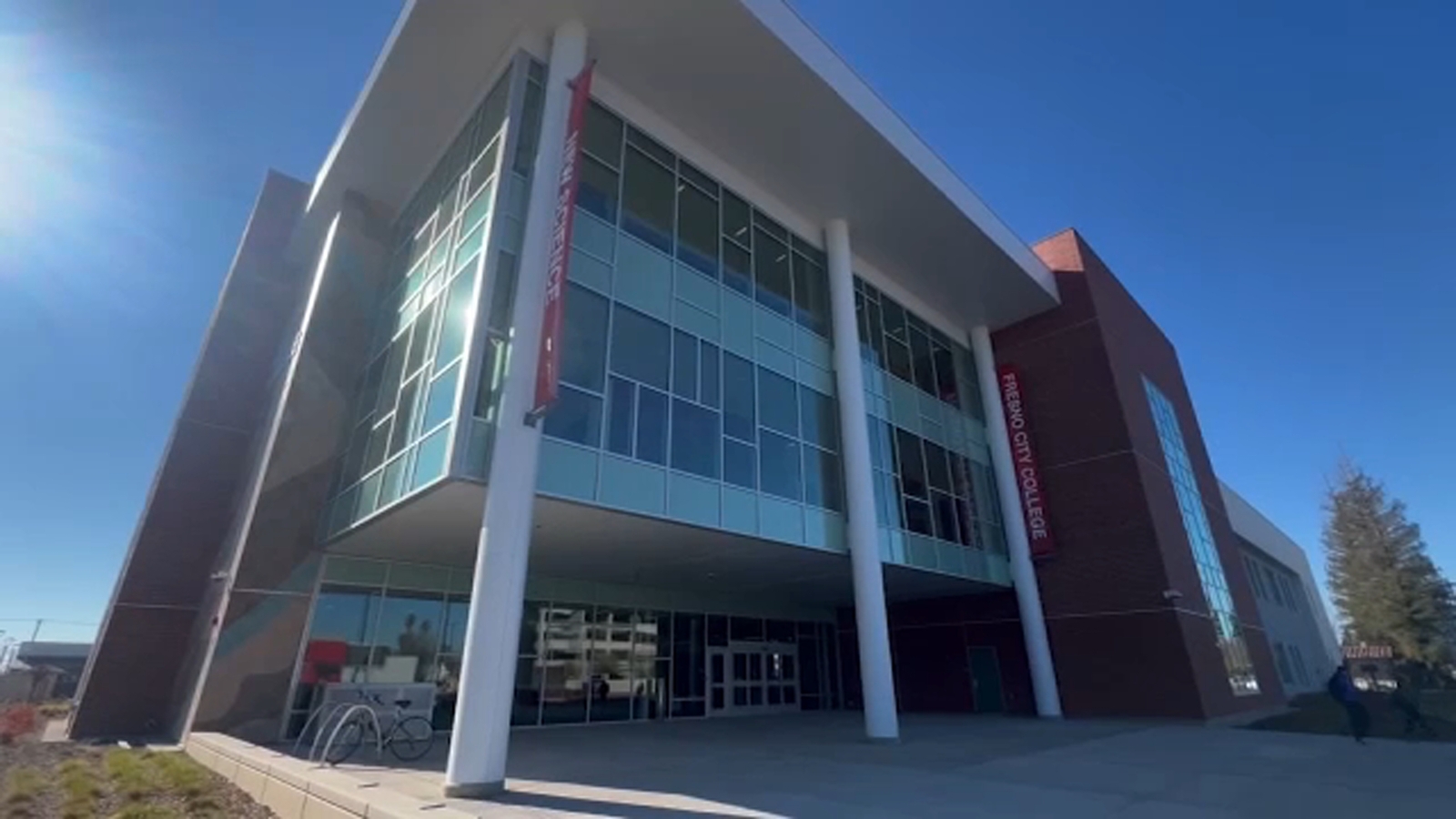 Fresno City College welcomes students back as they open 'New Science ...