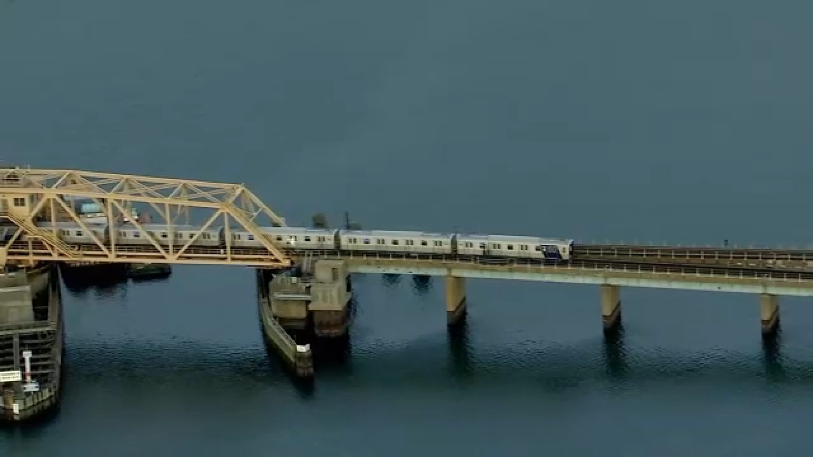 A-train subway repair work and partial shutdown begins in the Rockaways ...