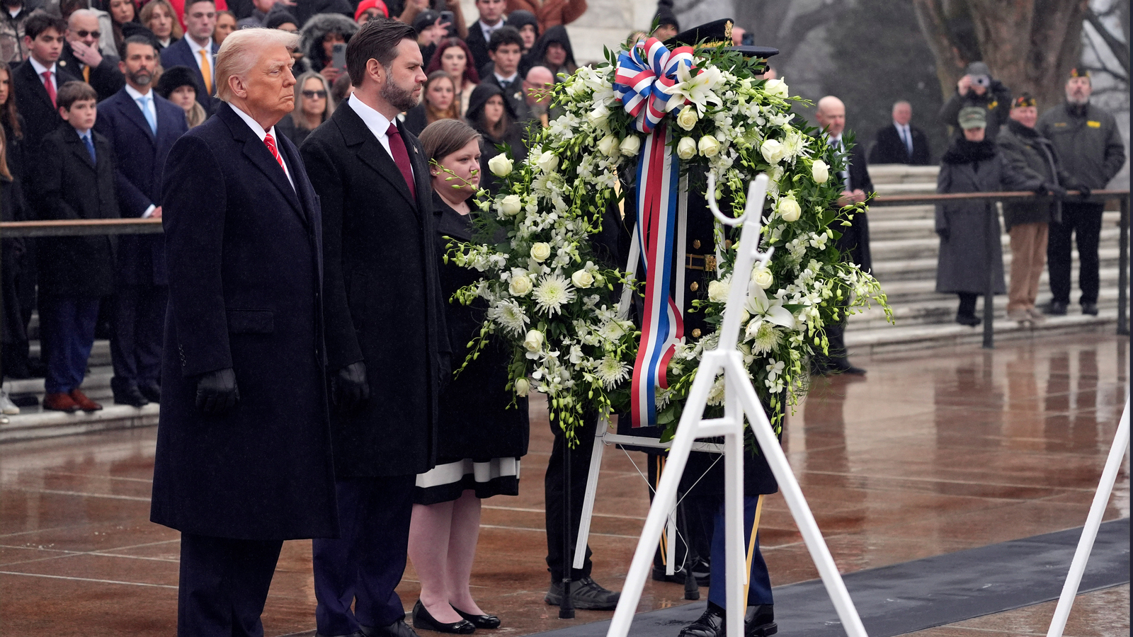 Trump lays wreath at Arlington National Cemetery - ABC7 Chicago