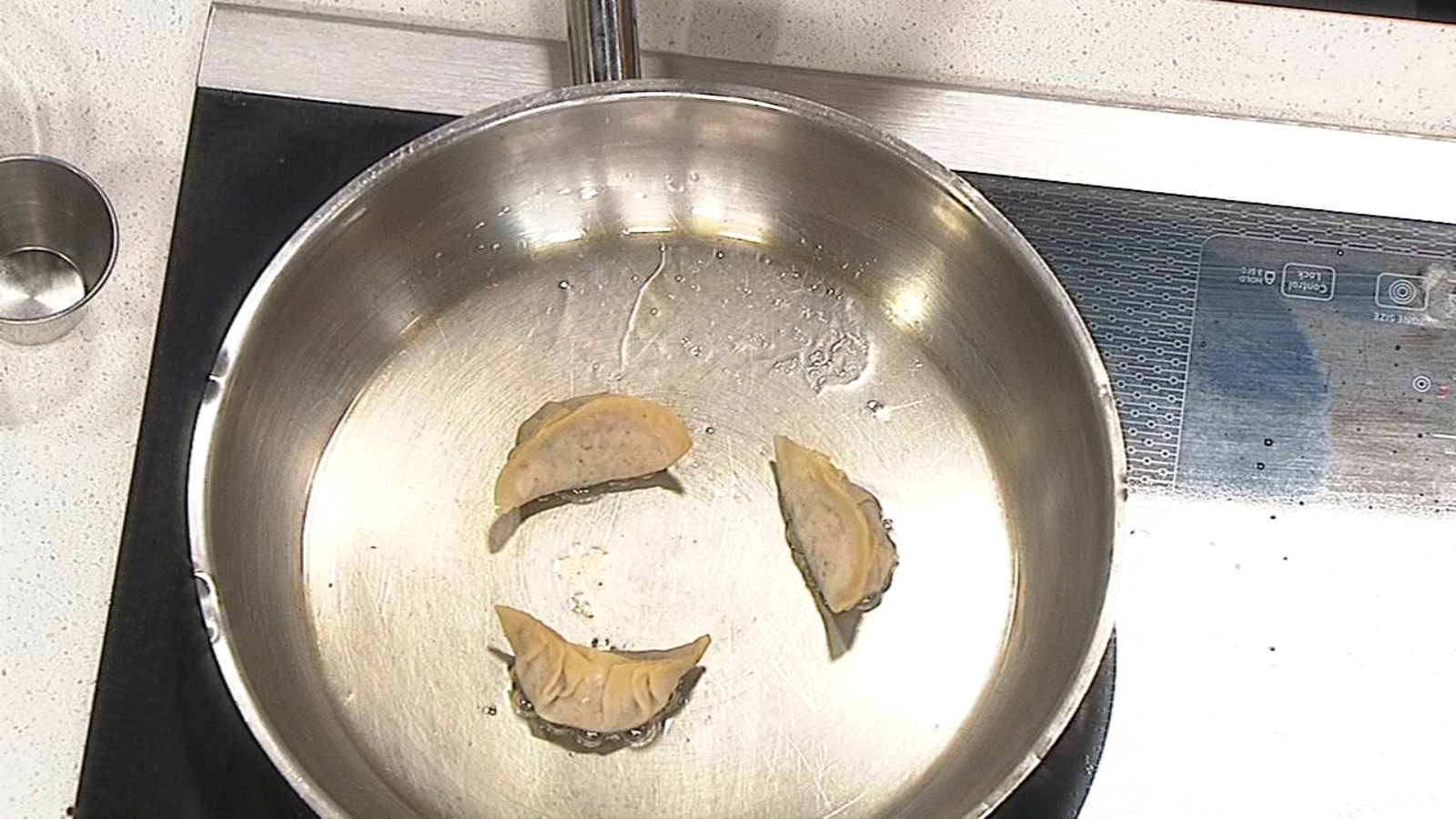 Cebu Chicago Chef Malvin Tan shares crispy crab scallion dumpling ...