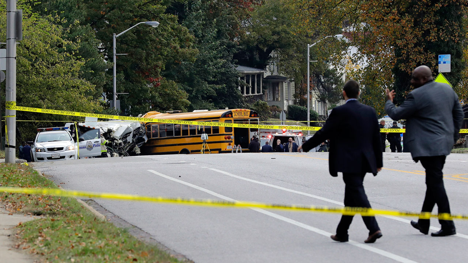 PHOTOS: School bus, commuter bus collide in deadly crash - ABC7 New York
