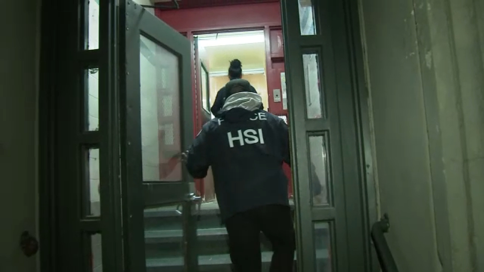 Homeland Secretary Kristi Noem joins ICE immigration raid in New York ...