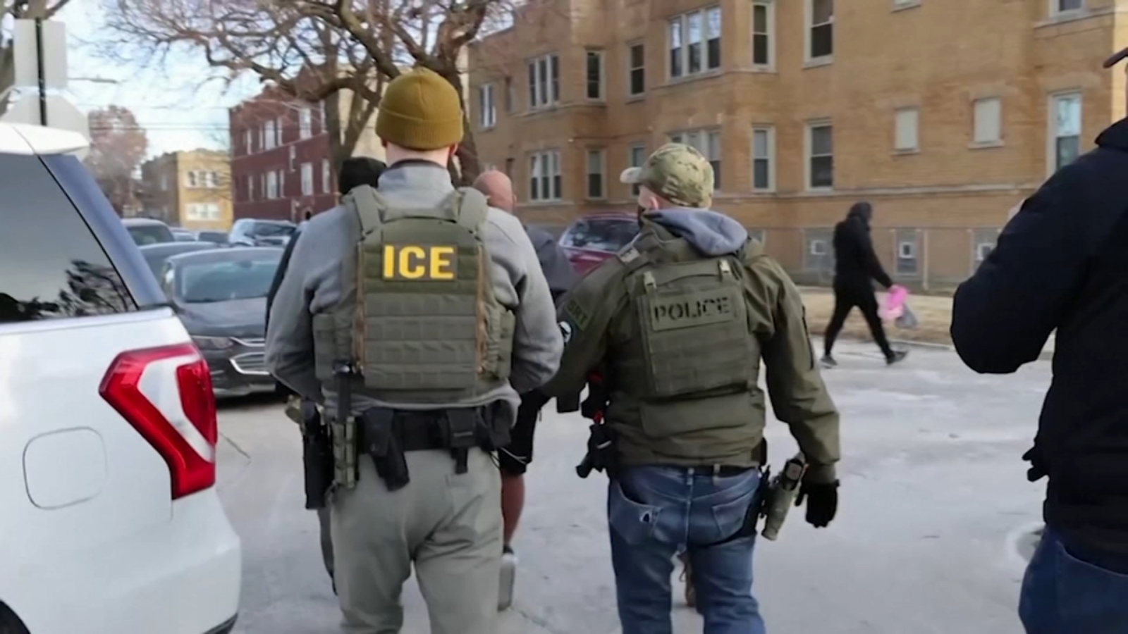 ICE Chicago immigration raids today: Mayor Brandon Johnson reaffirms city's welcoming city ...