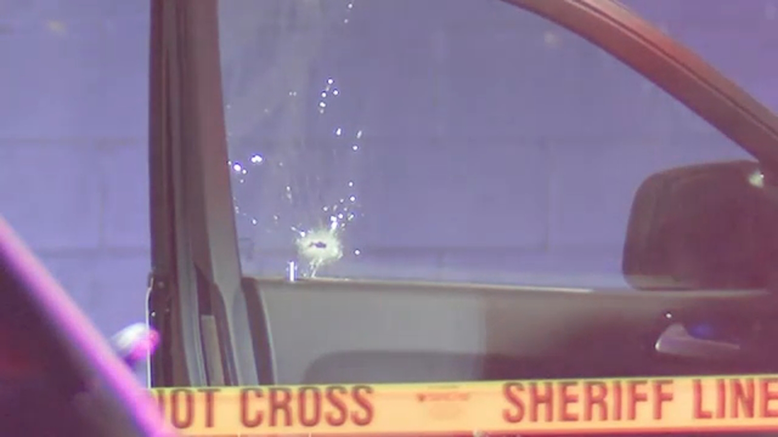Robbery suspect jumped off HCA Houston Healthcare parking garage after ...