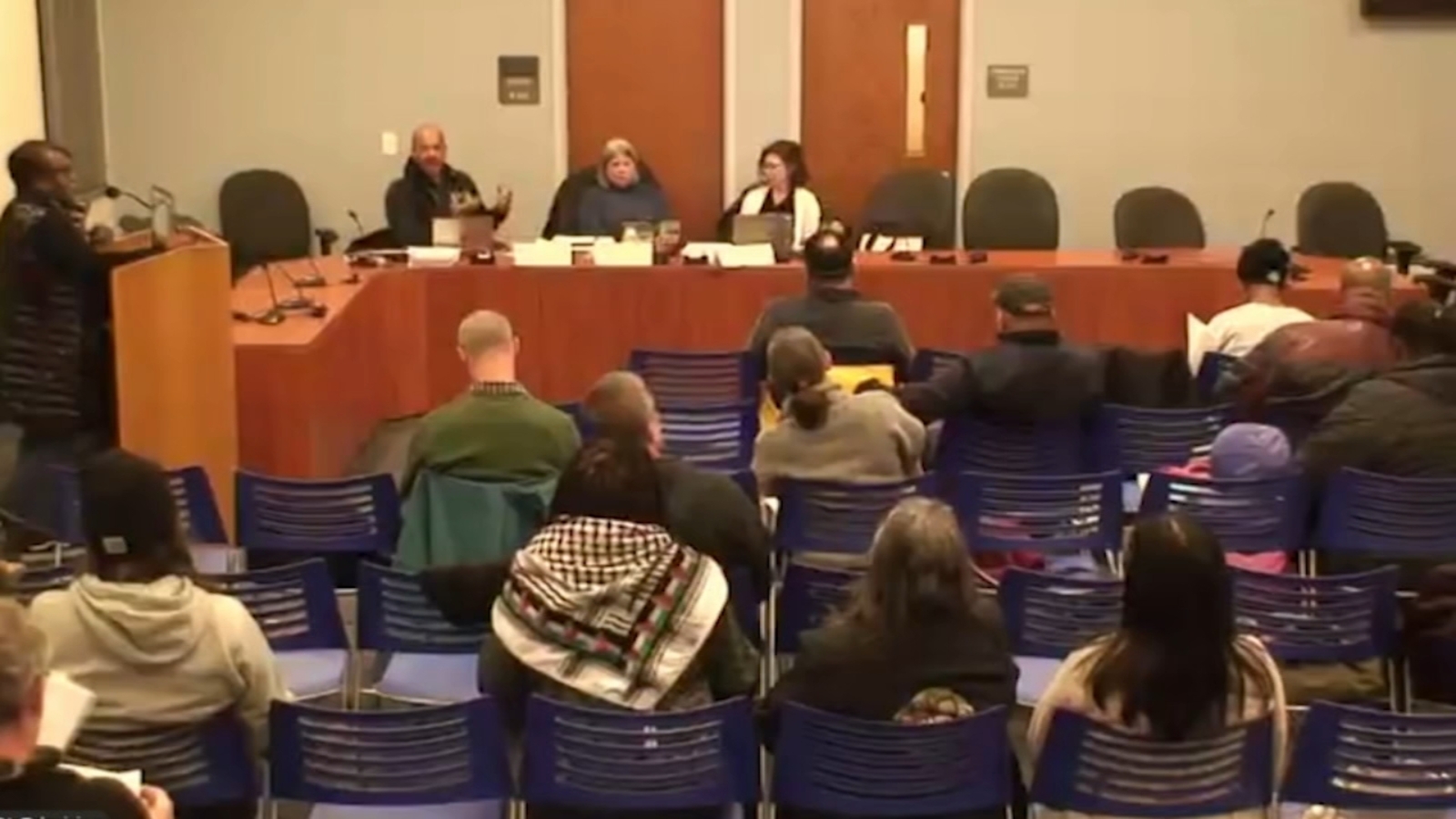 Last public meeting held before Oakland Unified votes on budget that ...
