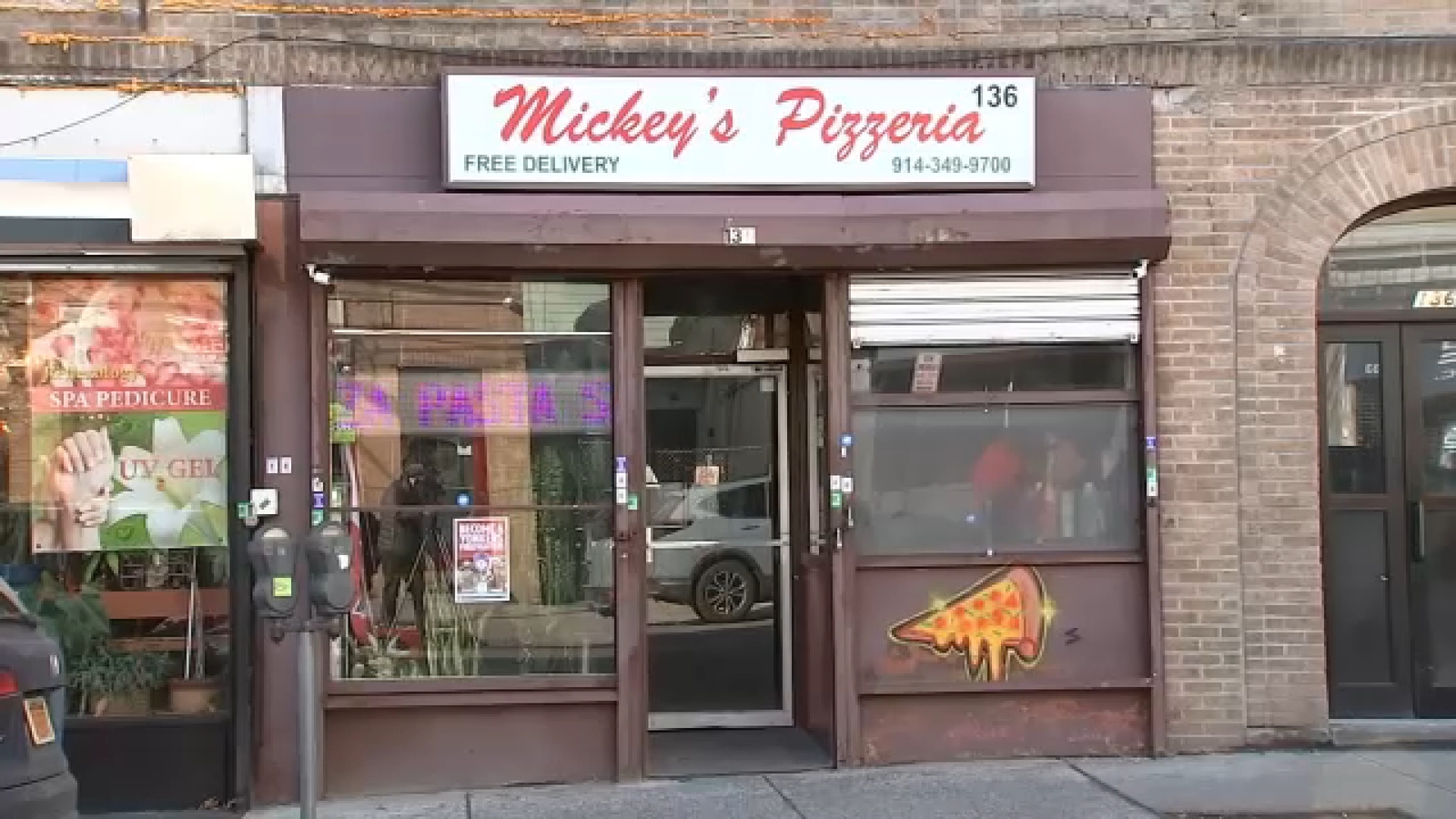 2 teens killed in stabbing at Yonkers pizzeria Mickeys Pizza in ...