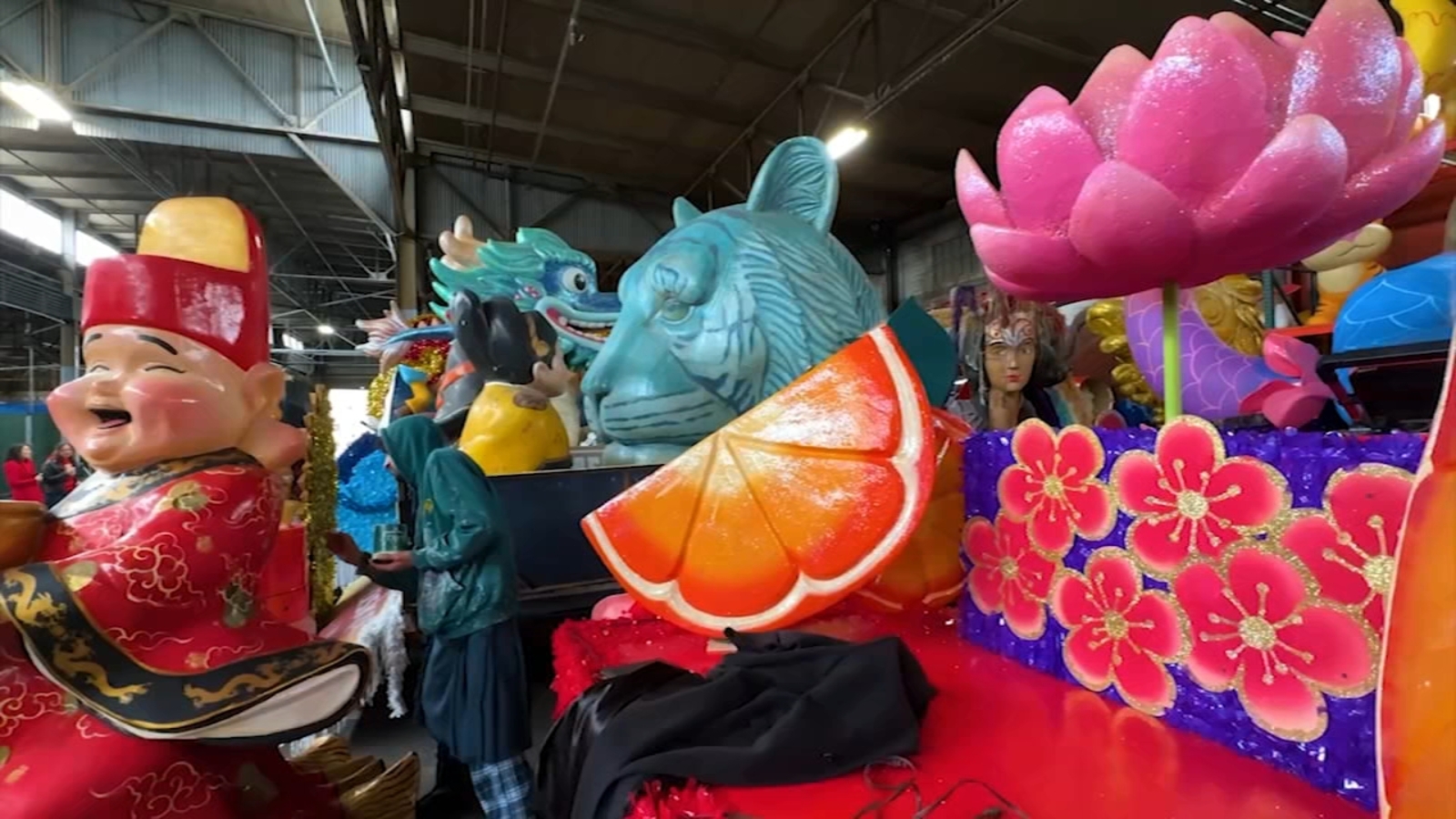 San Francisco Chinese New Year Parade: Behind the scenes with the float ...