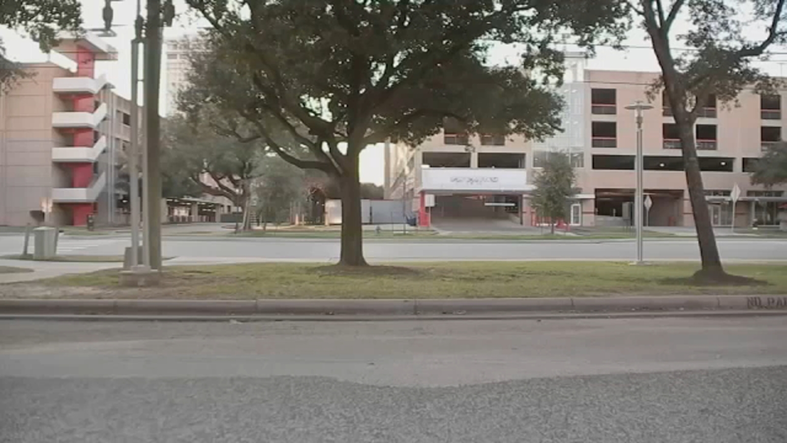 Police report armed robbery at University of Houston ahead of student ...