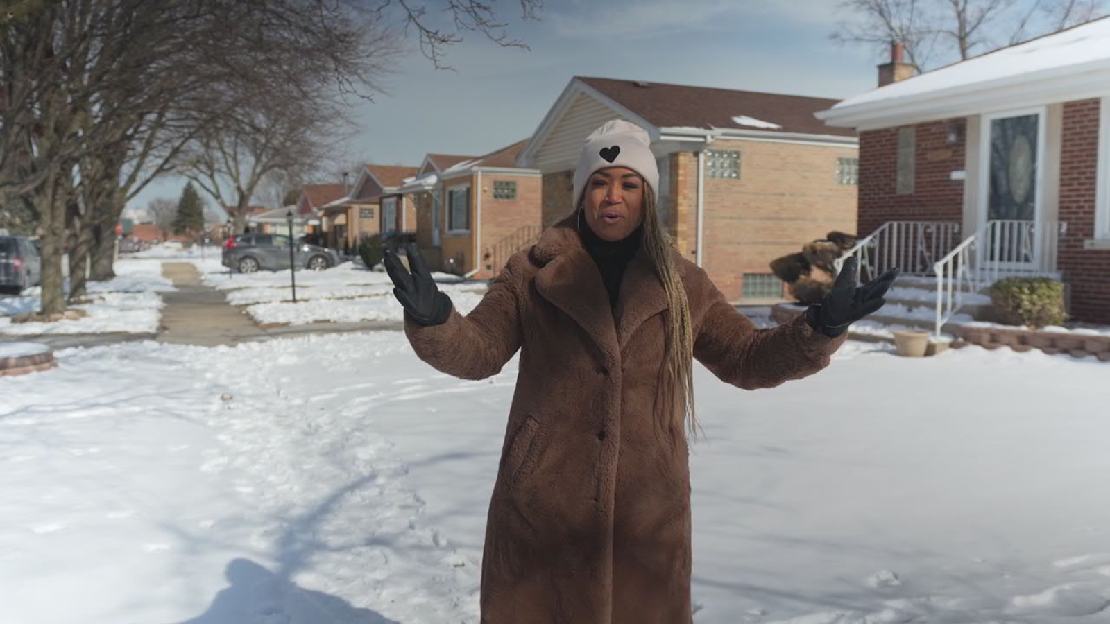 Movie critic Richard Roeper, Val Warner explore Dolton as part of 'Our ...