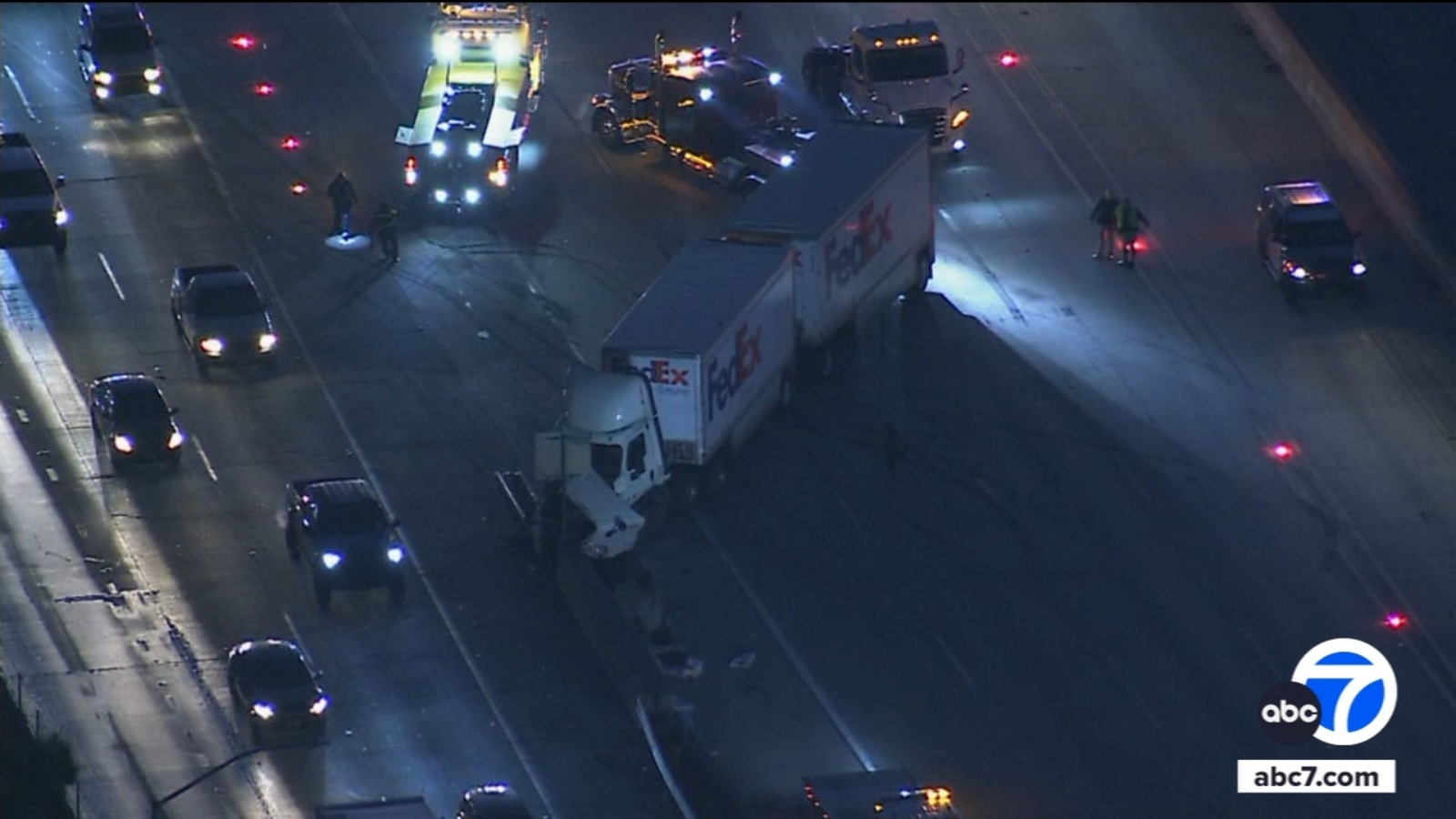 Westbound 10 Freeway shut down in Pomona after crash involving FedEx ...