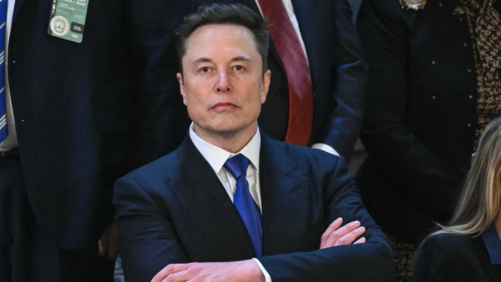 Elon Musk receives some applause upon arrival - ABC7 Los Angeles