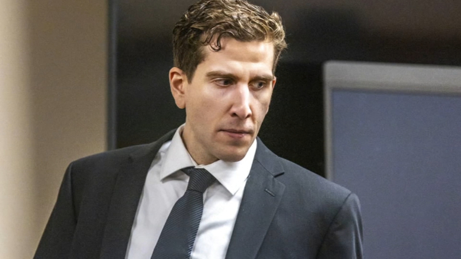 Idaho college murders: Bryan Kohberger lawyers seek to block talk of 'bushy eyebrows' - ABC7 Chicago