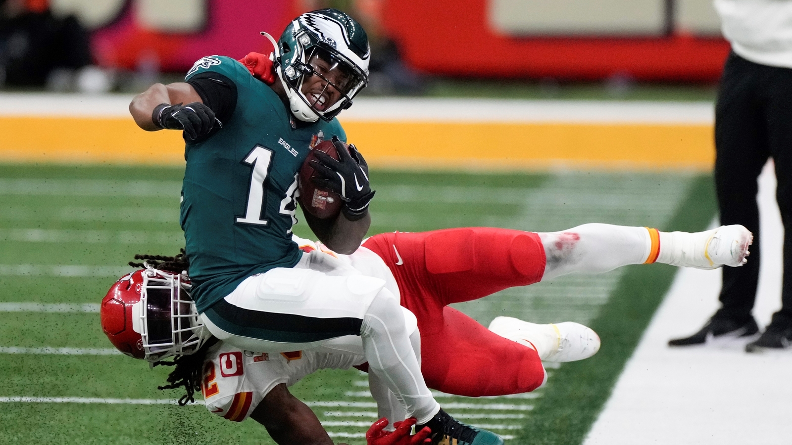 Former Philadelphia Eagles running back Kenneth Gainwell agrees to 1 ...