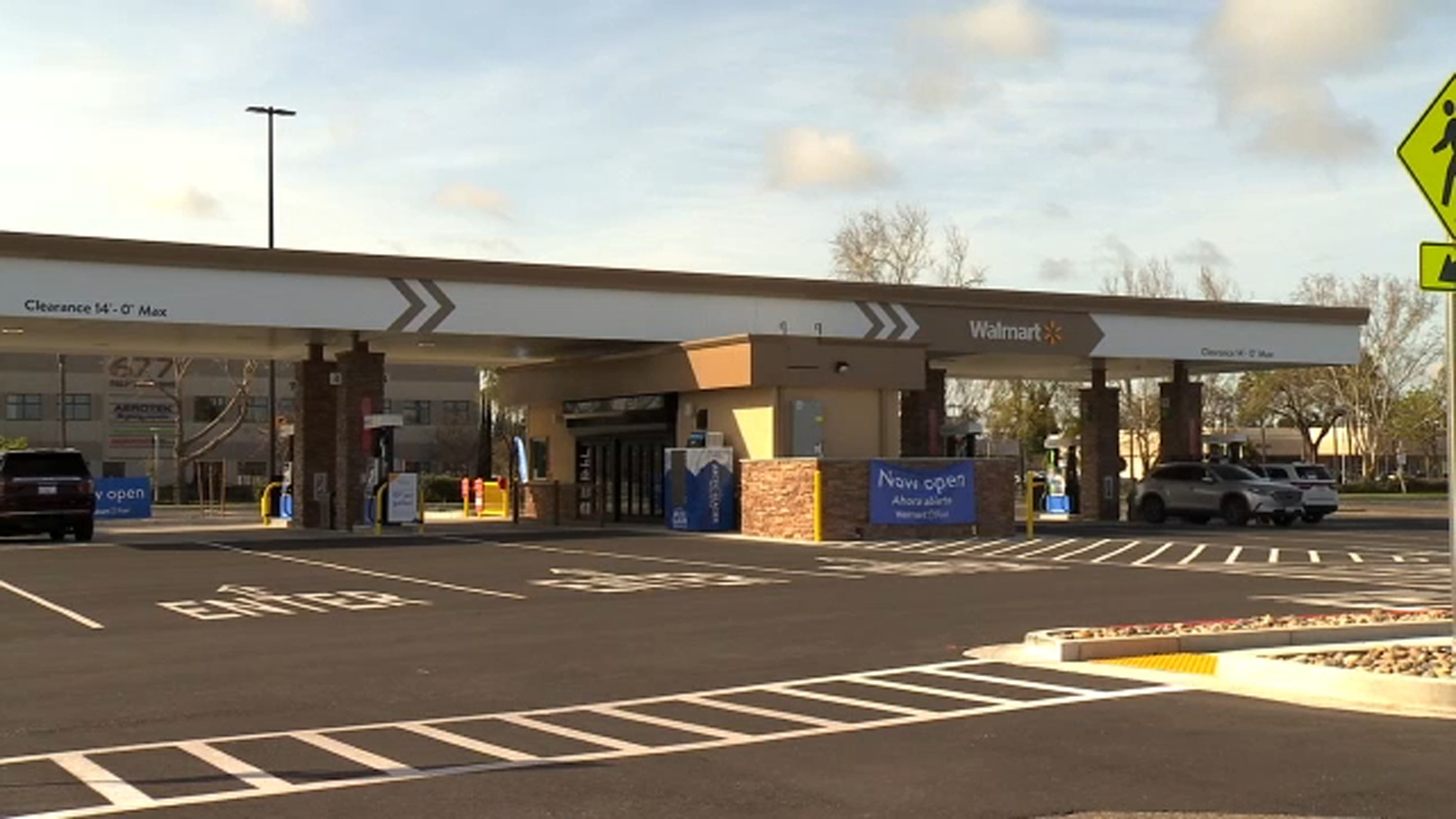 Walmart gas station officially open in northwest Fresno - ABC30 Fresno