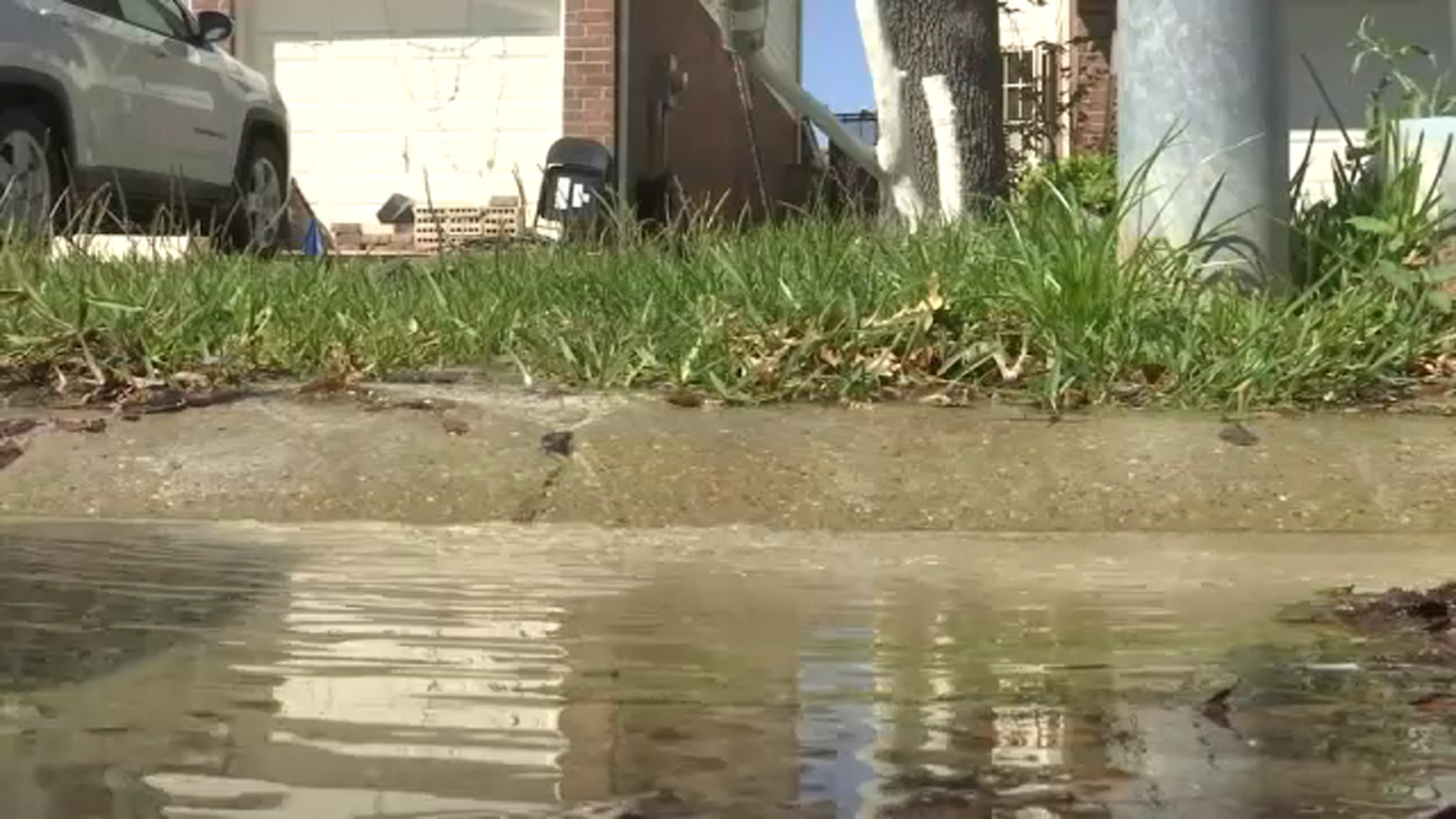Alief water leak: Houston Public Works promises fix after ABC13 reaches ...