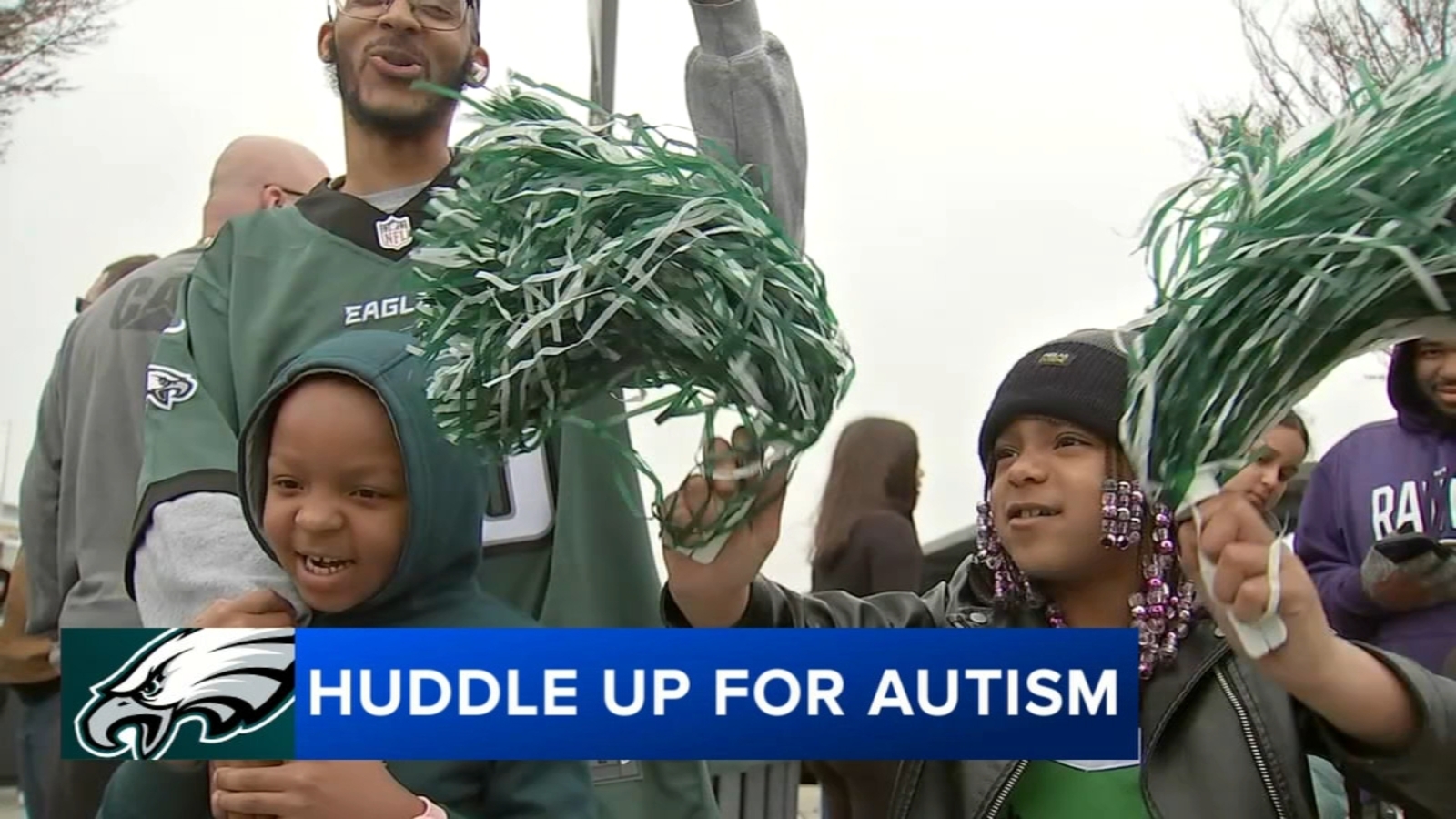 Thousands of families take over the Linc for Eagles' 'Huddle Up for ...