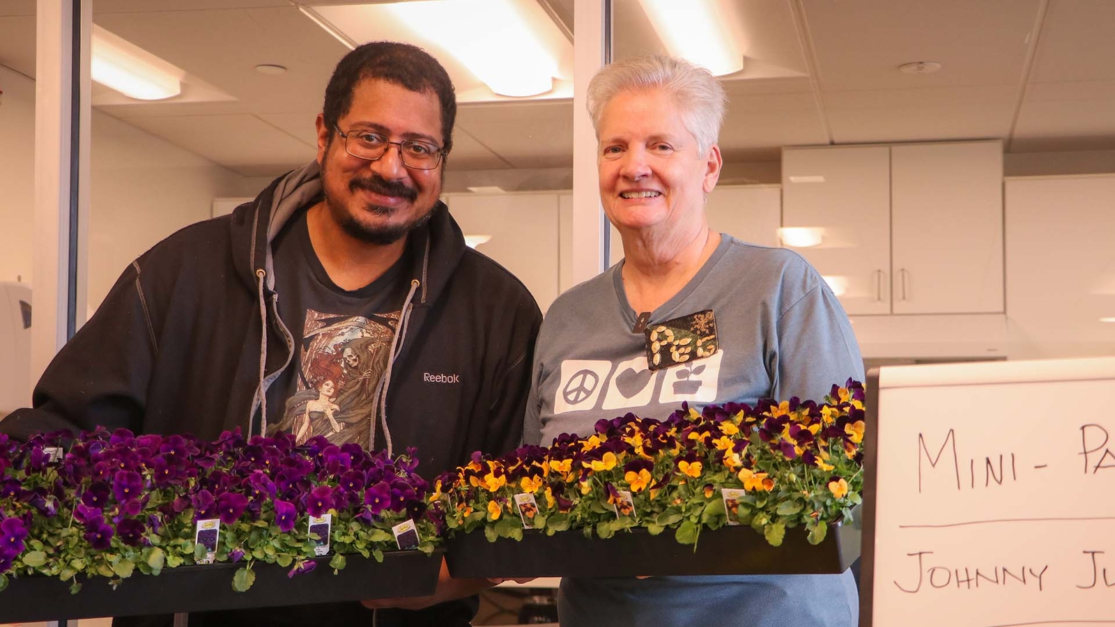 Horticultural therapist helps veterans dig a little deeper - 6abc ...