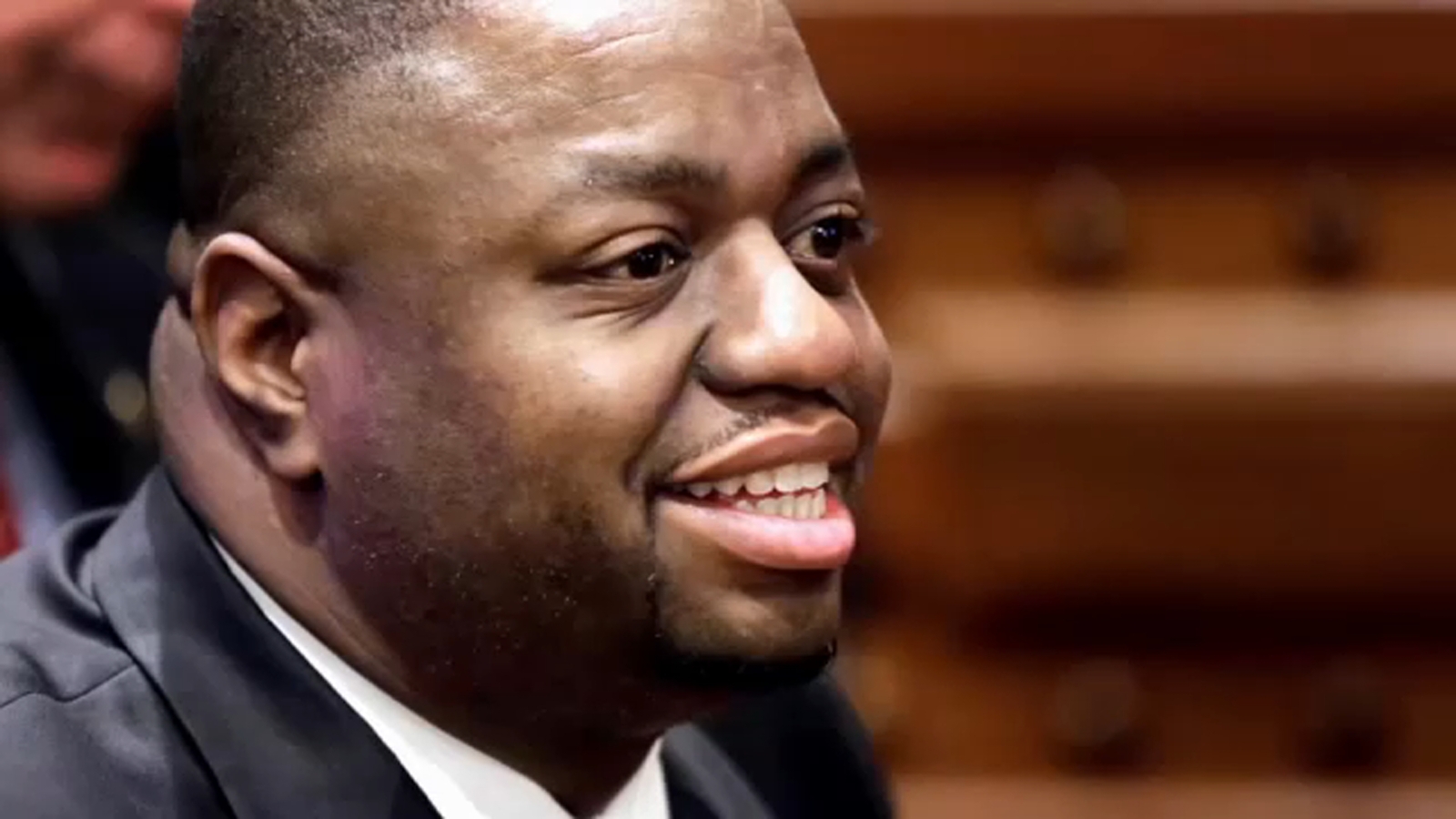 Bribery trial begins for Illinois Sen. Emil Jones III, son of former ...