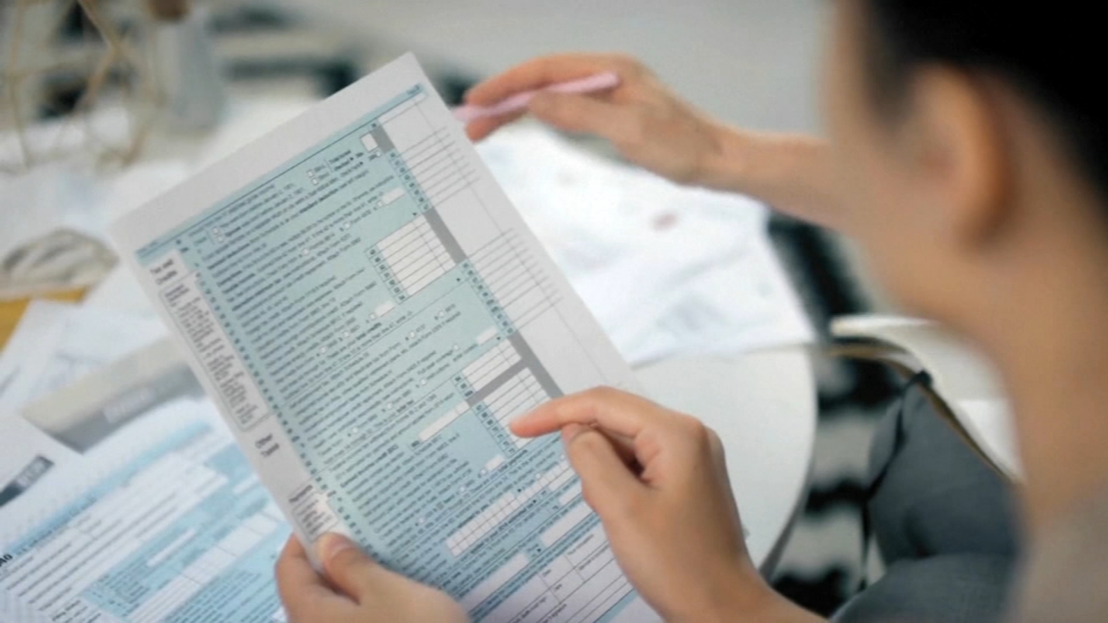 Illinois Department of Revenue expands hours for tax help hotline ahead ...