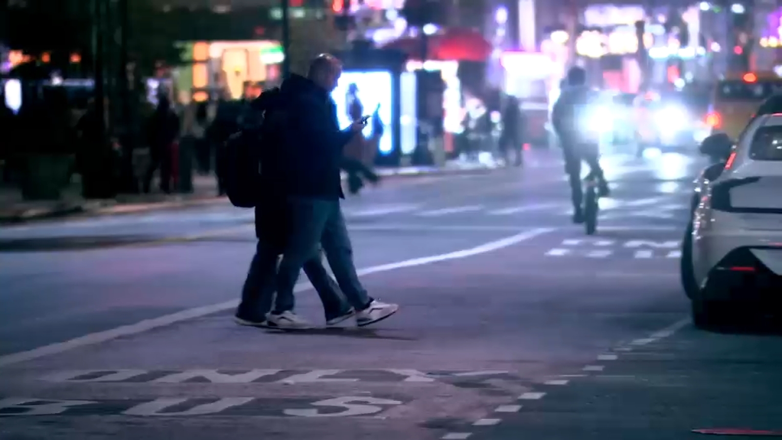 Jaywalking in NYC becomes legal after the city DOT revises its rules at hearing - ABC7 New York