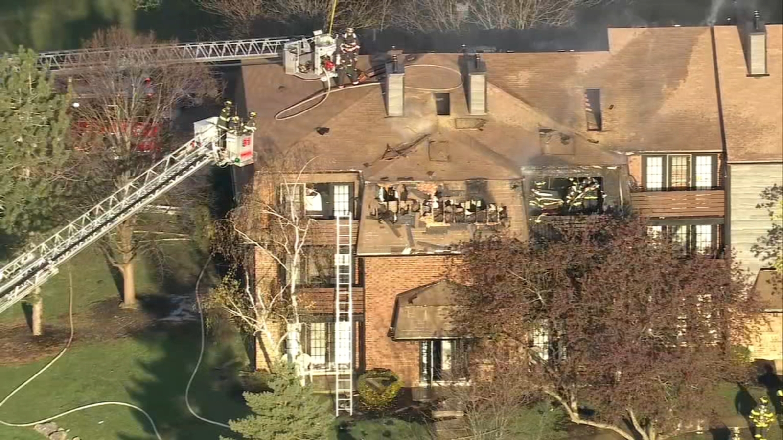 Hoffman Estates fire today: At least 3 rescued from apartments on ...