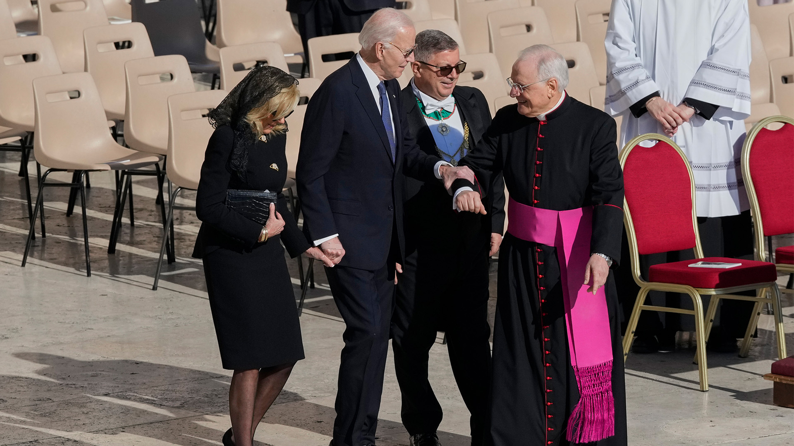 Former Pres. Biden, former first lady arrive for Pope Francis' funeral ...