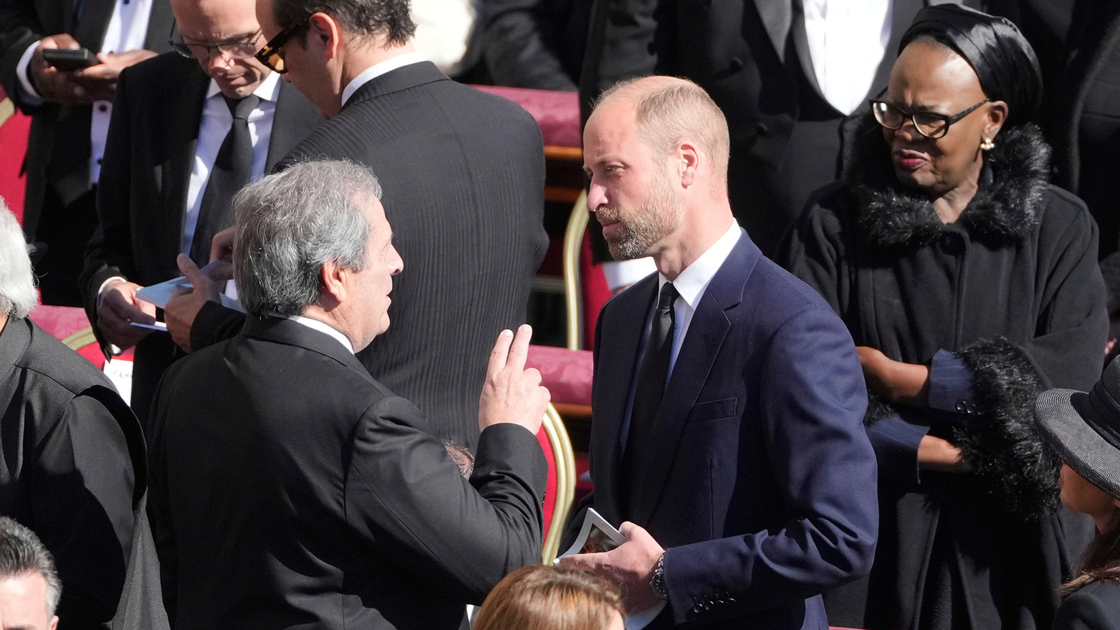 UK's Prince William pays his respects - ABC7 Los Angeles
